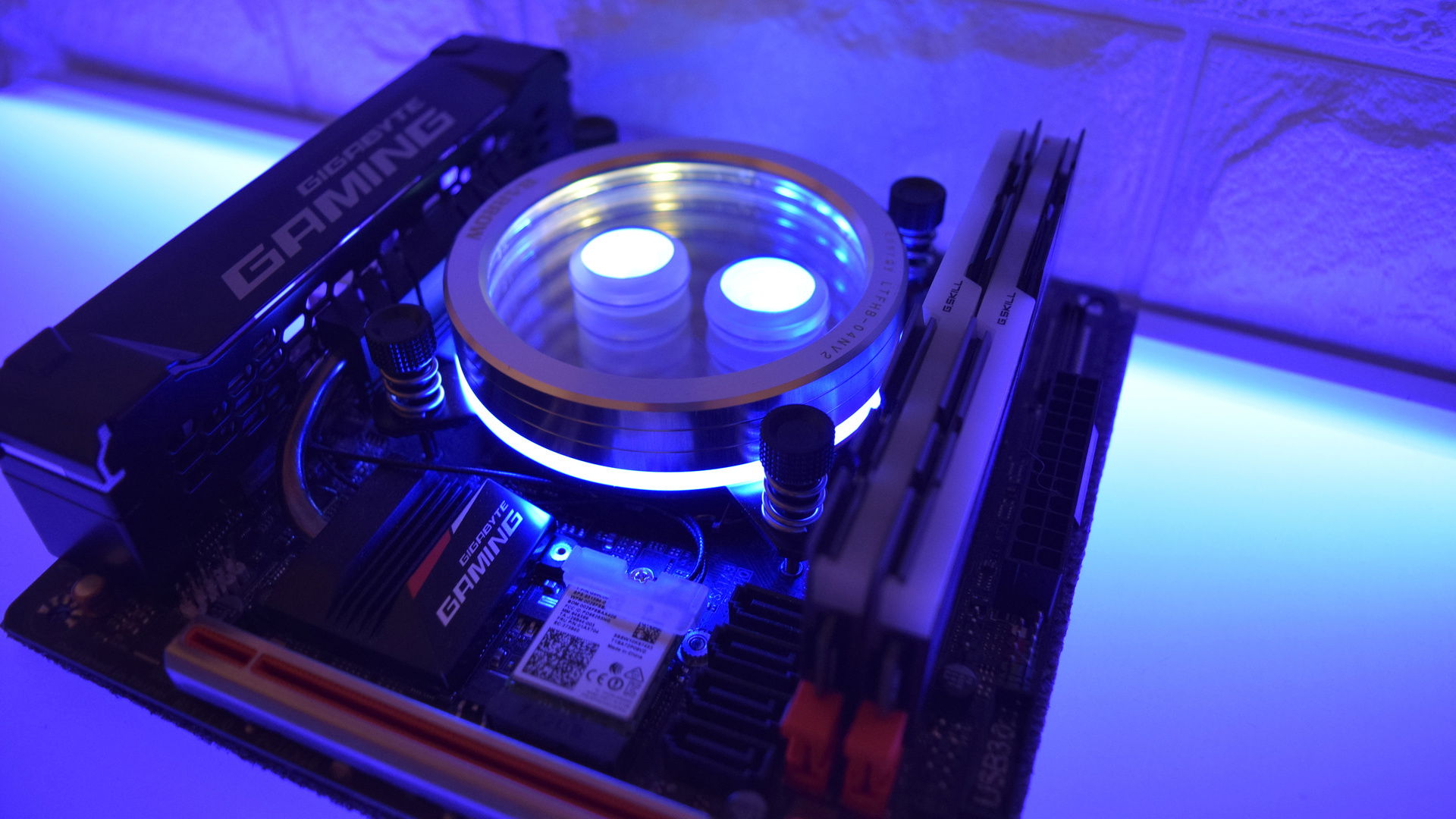 Red Bull Mini Fridge watercooled PC » builds.gg