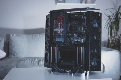 "The Tower" in Electric Purple » builds.gg