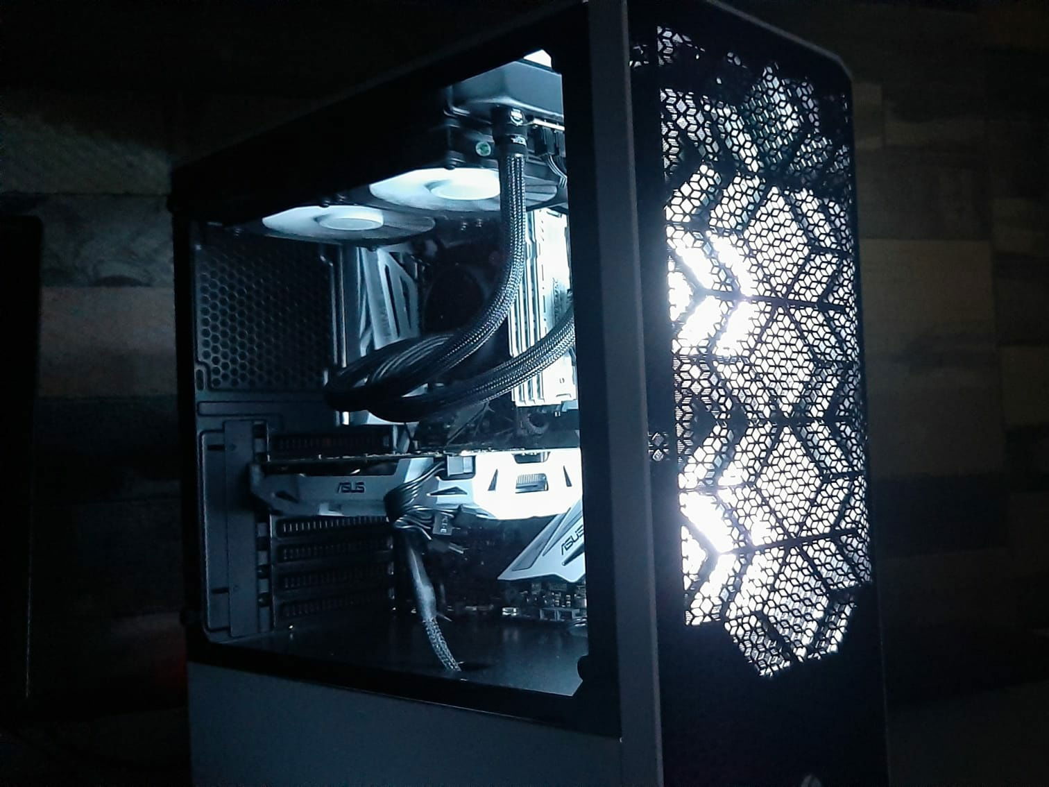 White budget build » builds.gg