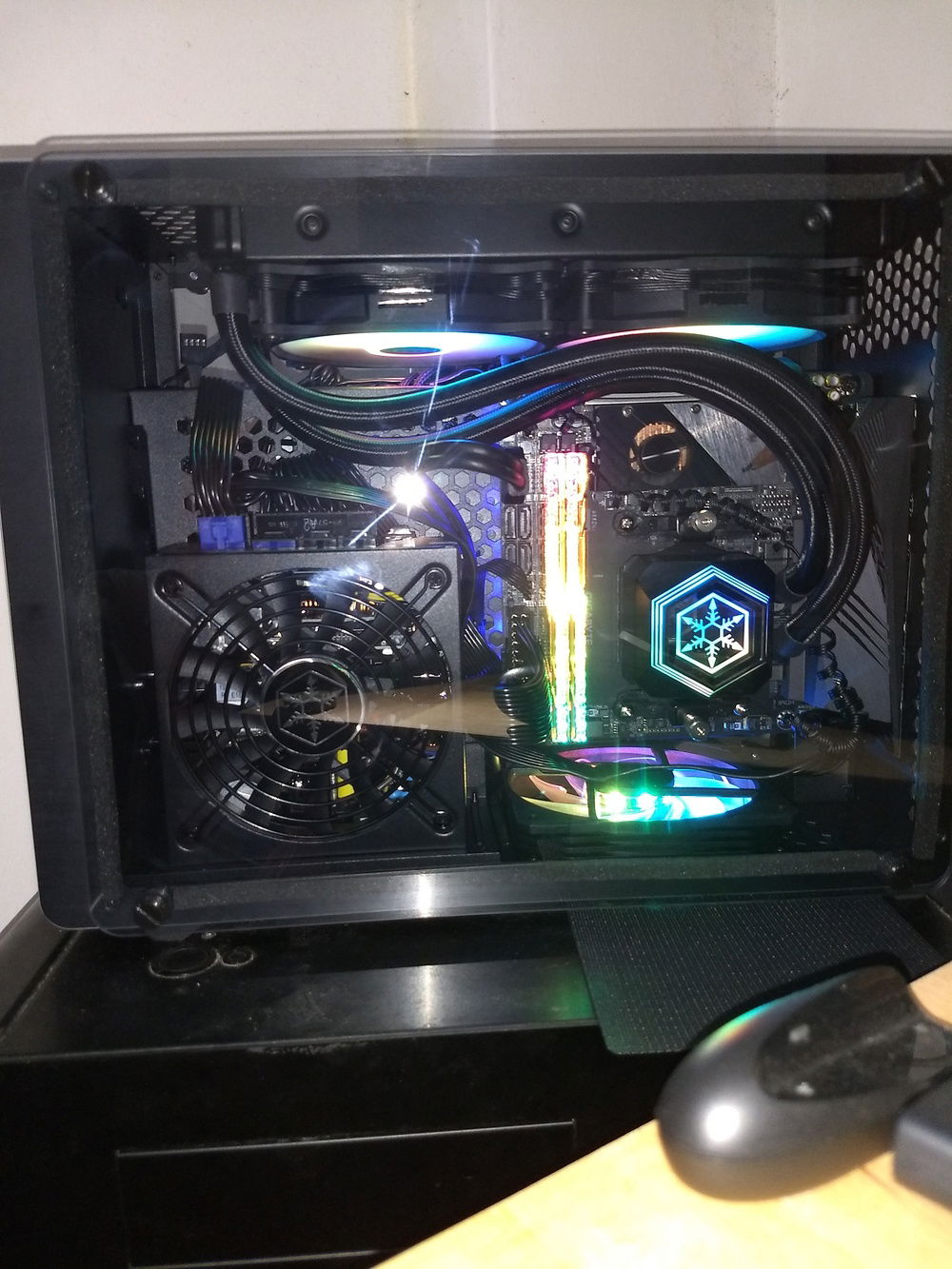 AMD powered SFF » builds.gg