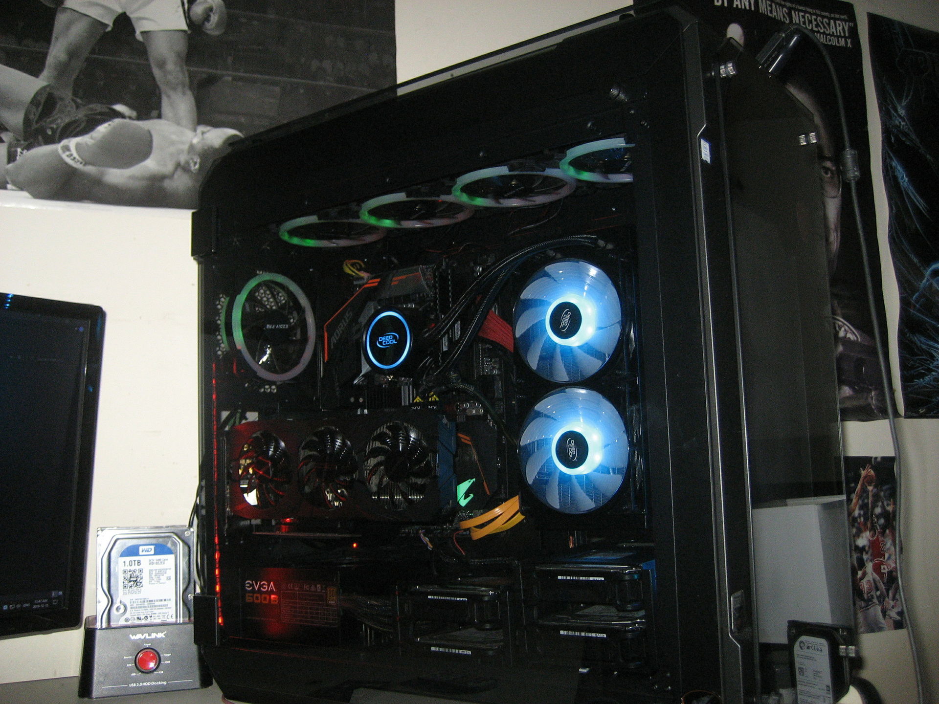 Intel 8700 and 1080ti + ThermalTake View 71 » builds.gg