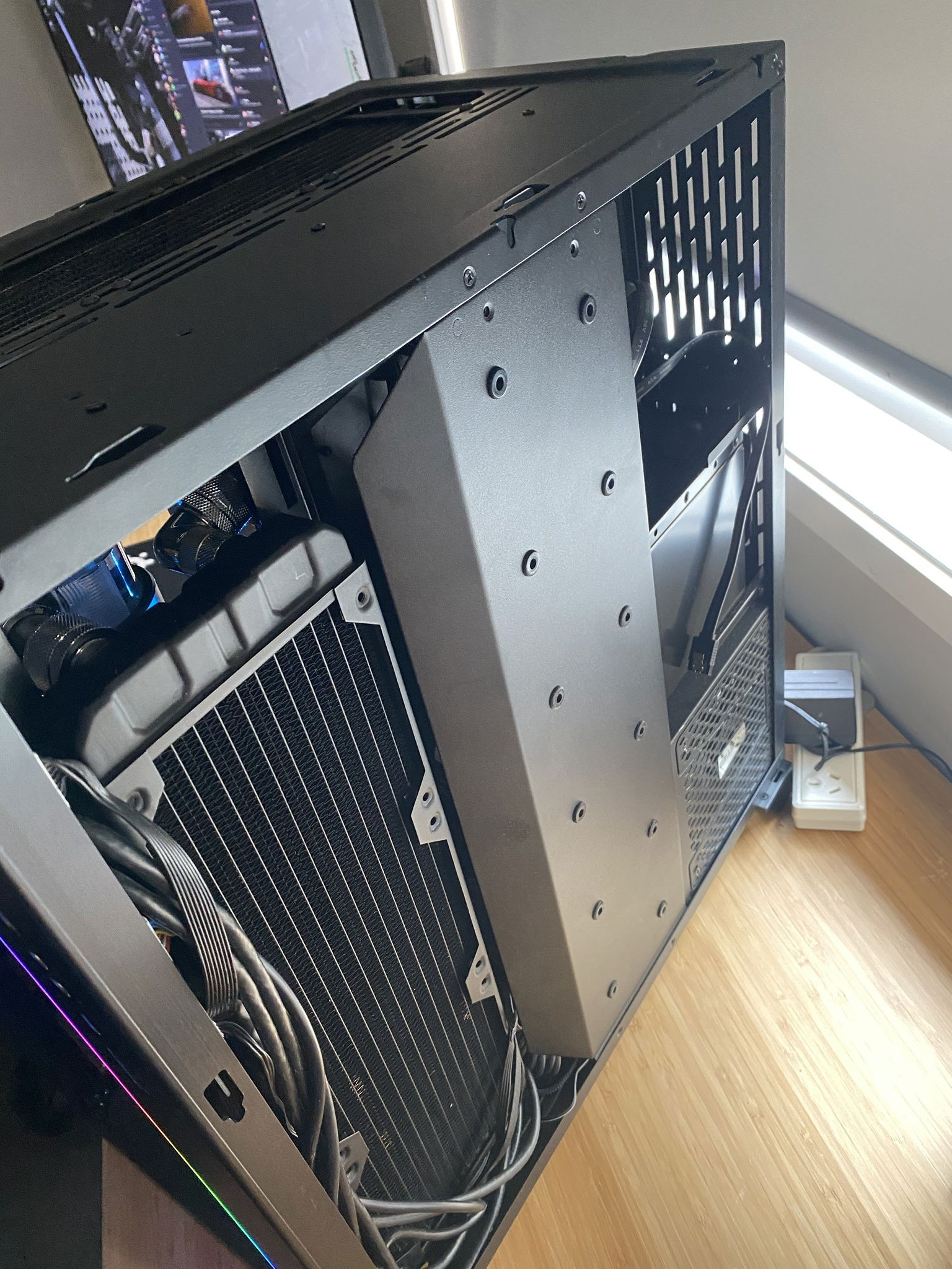 HEDT Gaming/Editing Rig - Complete Black » builds.gg