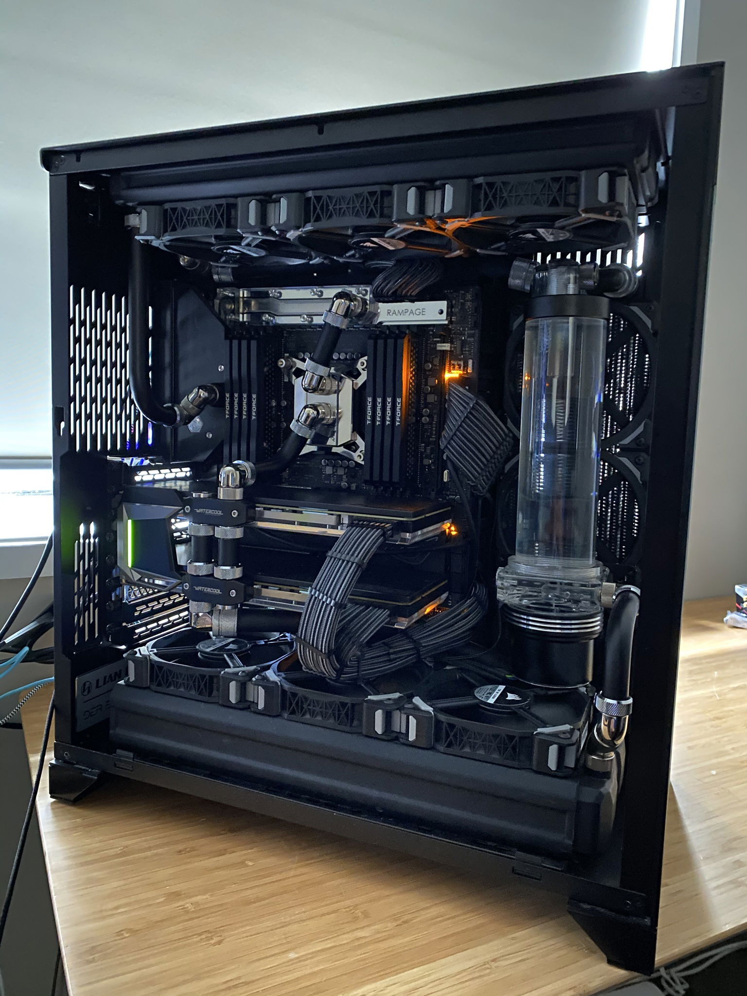 HEDT Gaming/Editing Rig - Complete Black » builds.gg