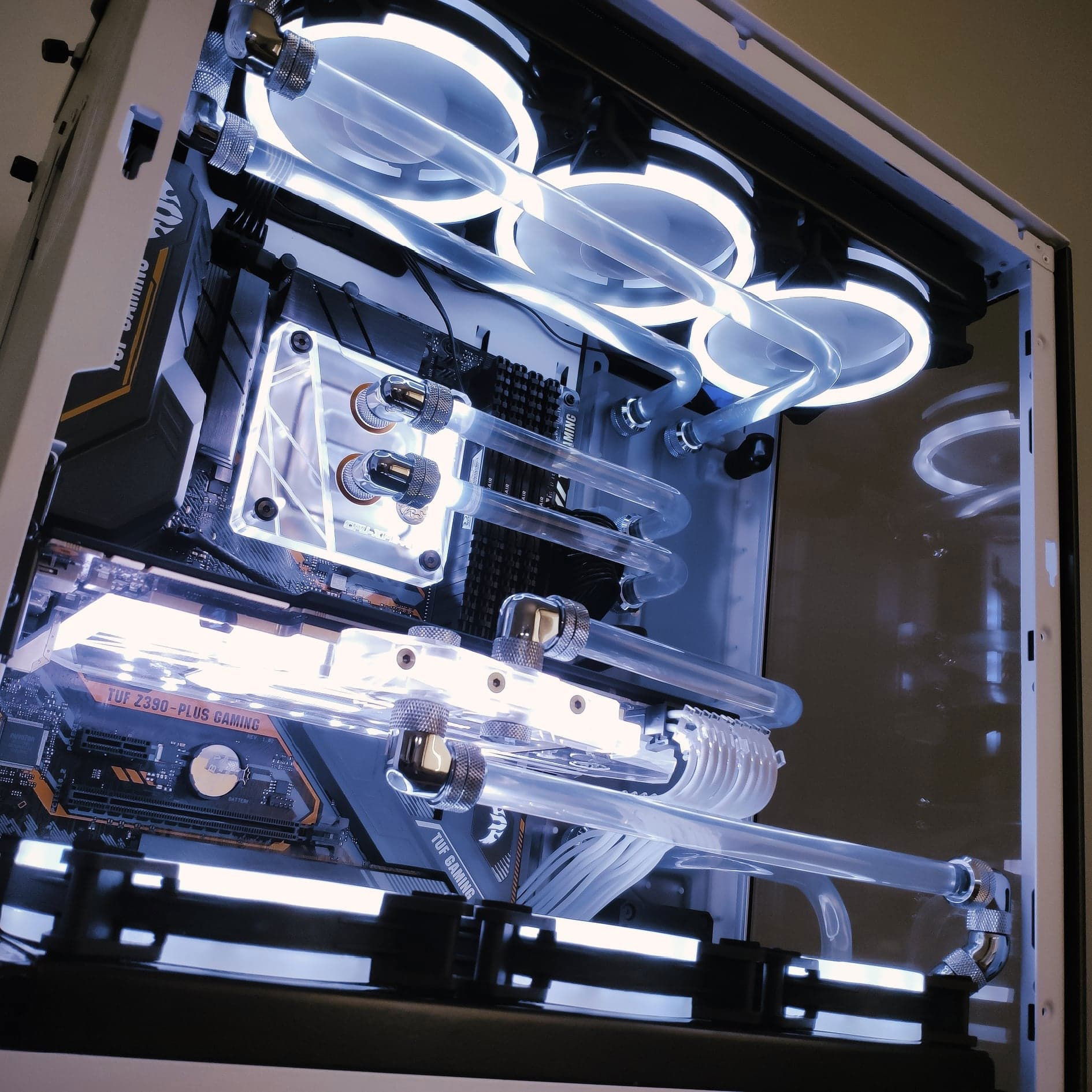 Standard O11 Dynamic with Distro Plate » builds.gg