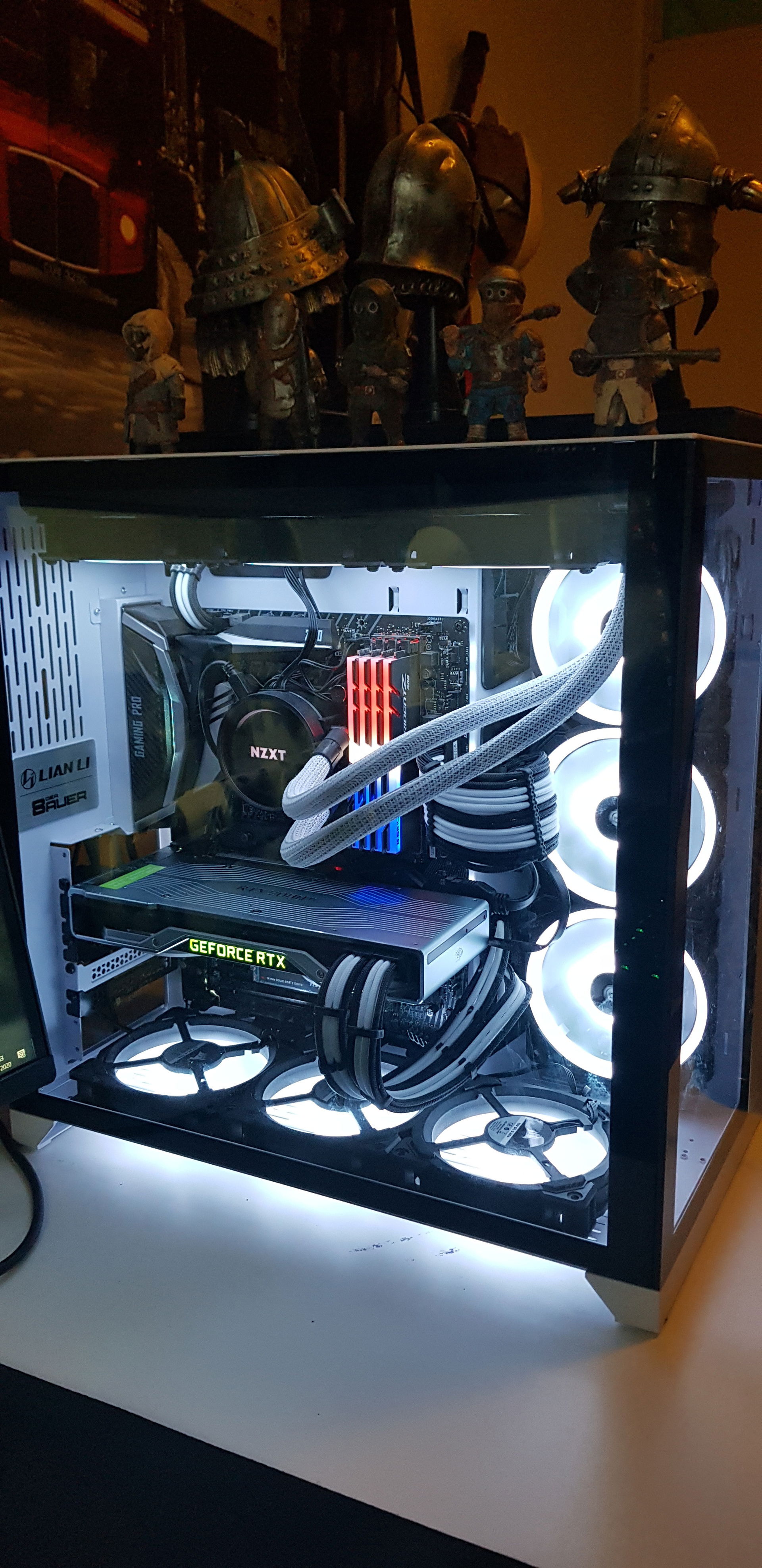 White/Black Lian-li PC-011 » builds.gg