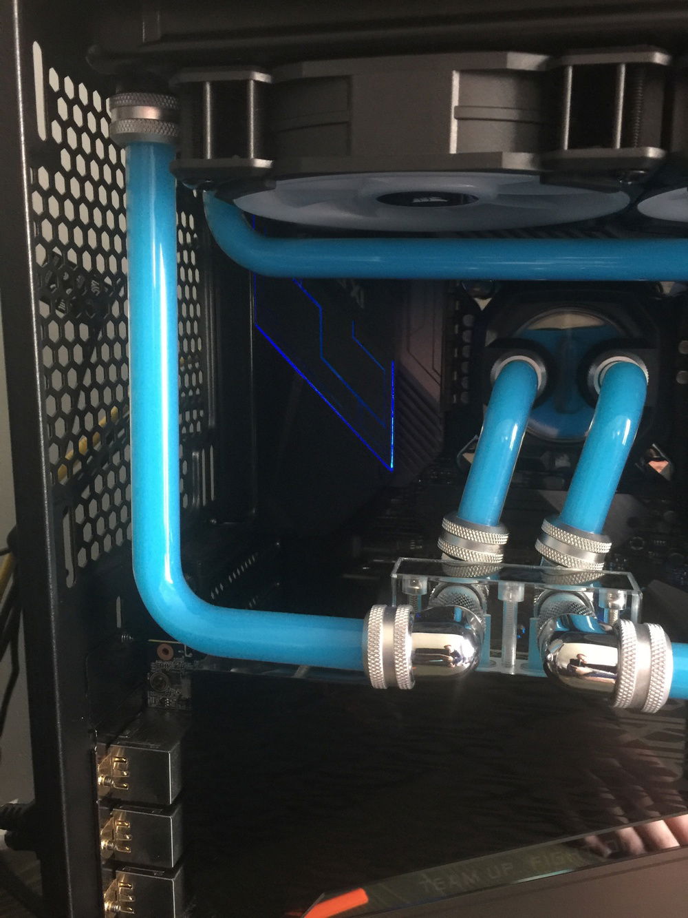 My First Build Ever Custom Loop I9 9900k 2080 Ti Builds Gg