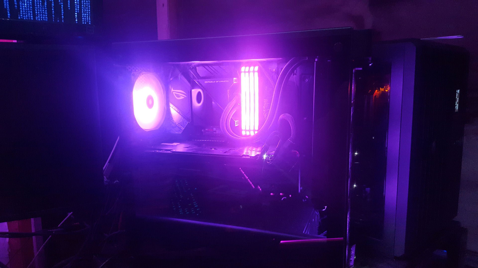 New rig, finally. Now with RGB, for better fps. » builds.gg