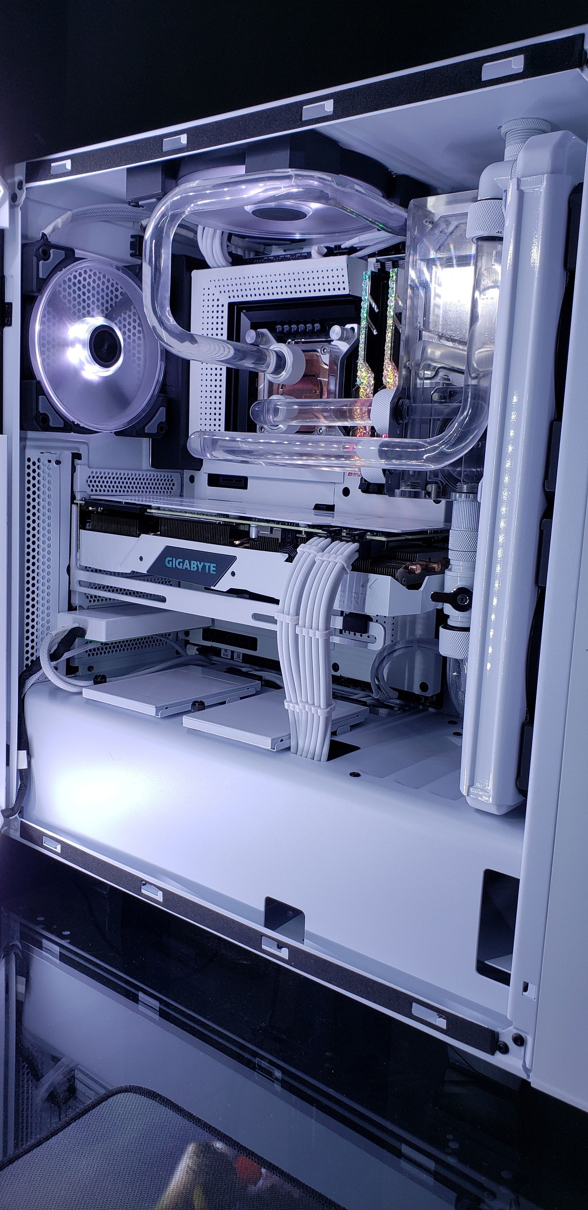 White Build » builds.gg