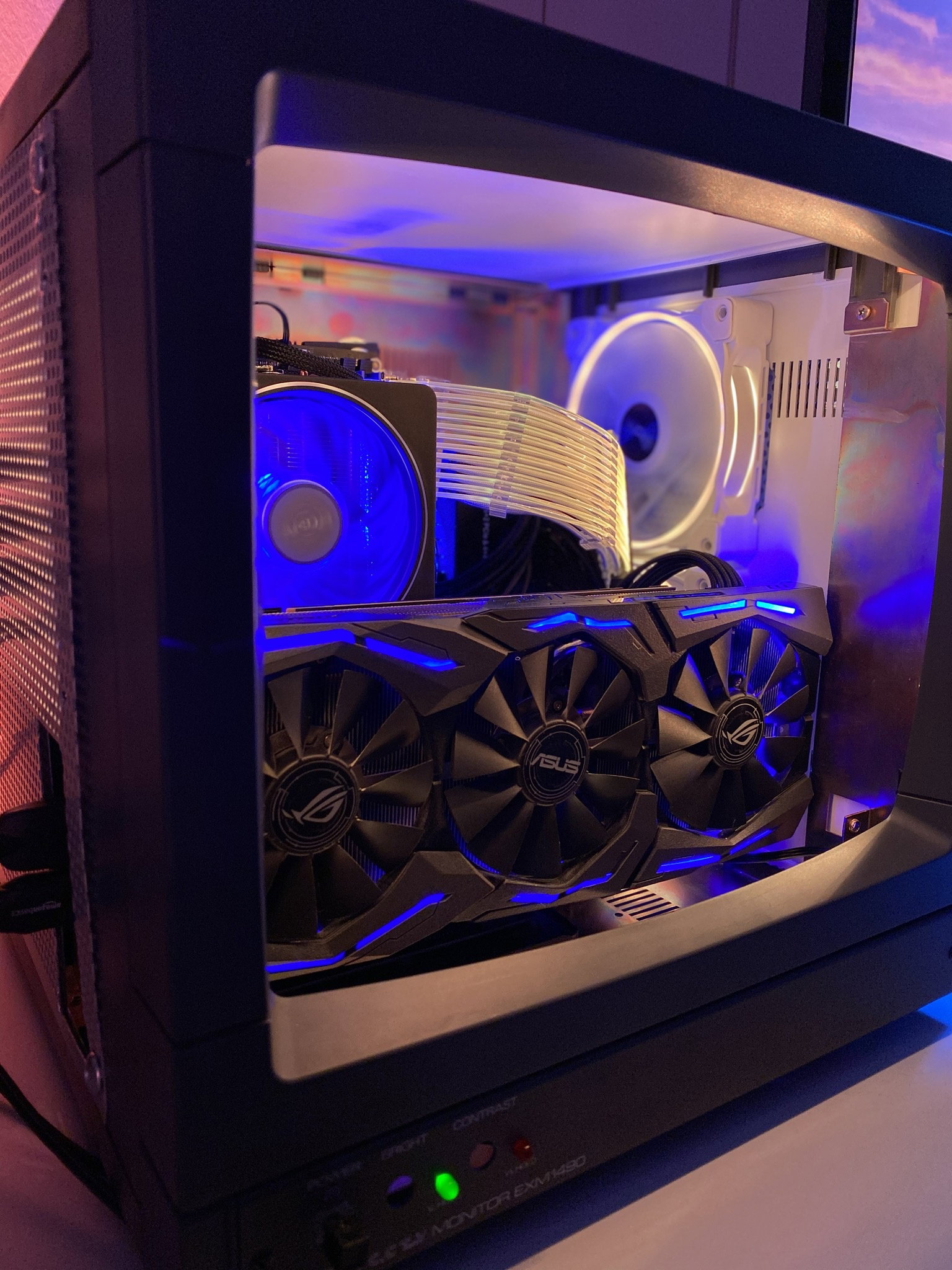 Monitor PC » builds.gg