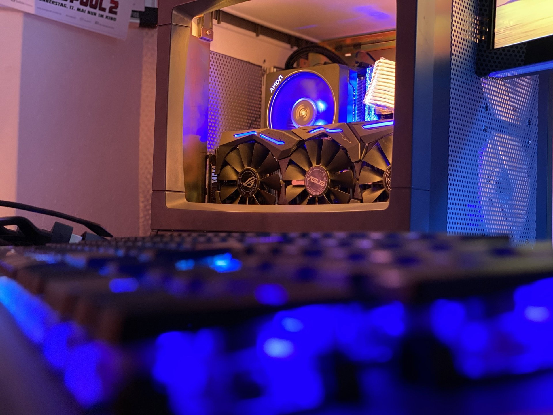 Monitor PC » builds.gg