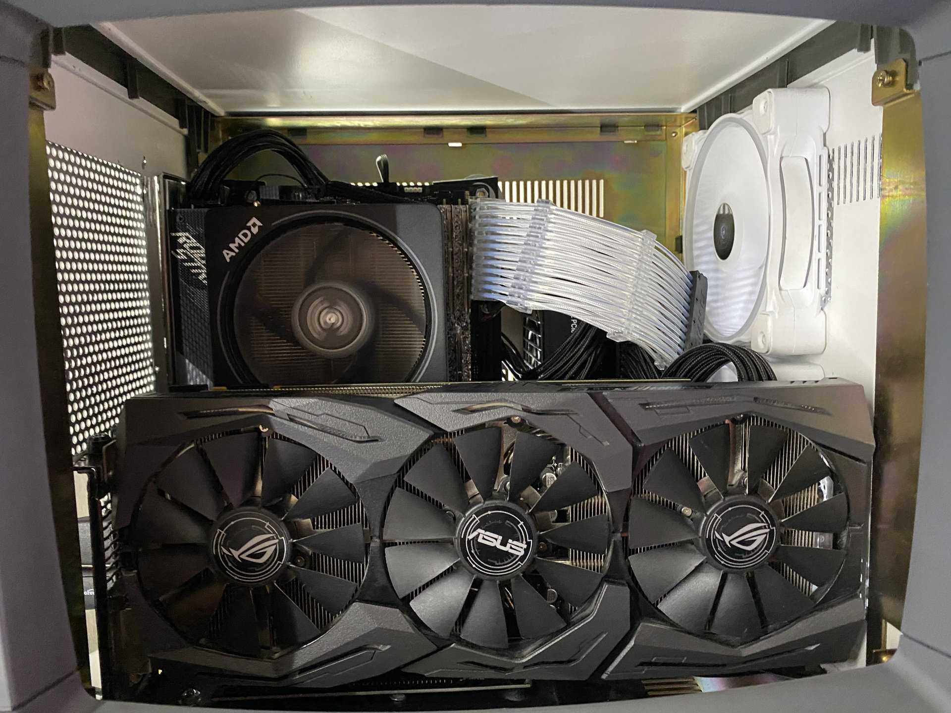 Monitor PC » builds.gg