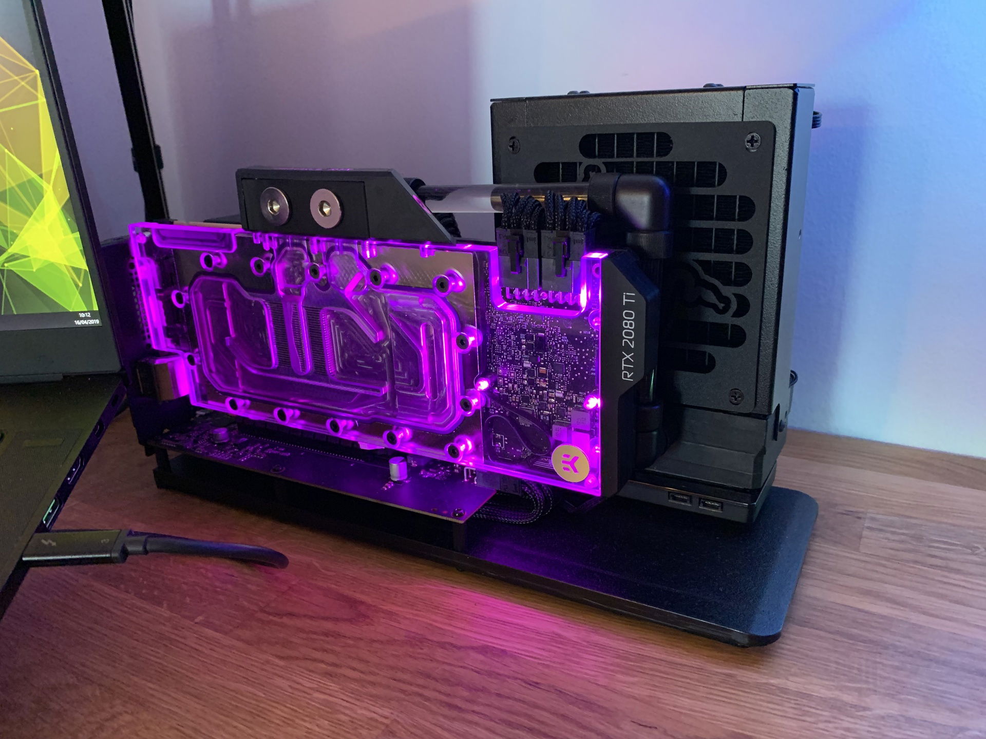 Water-cooled Razer Core X » builds.gg