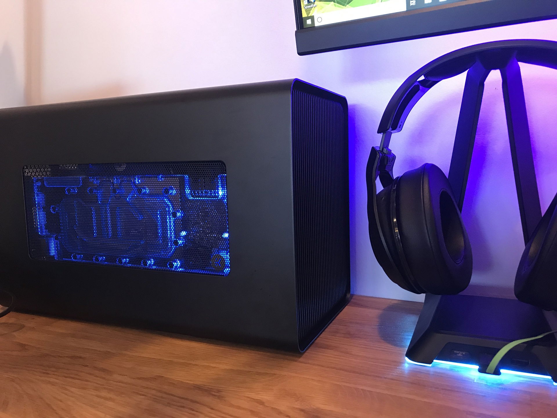 Water-cooled Razer Core X » builds.gg