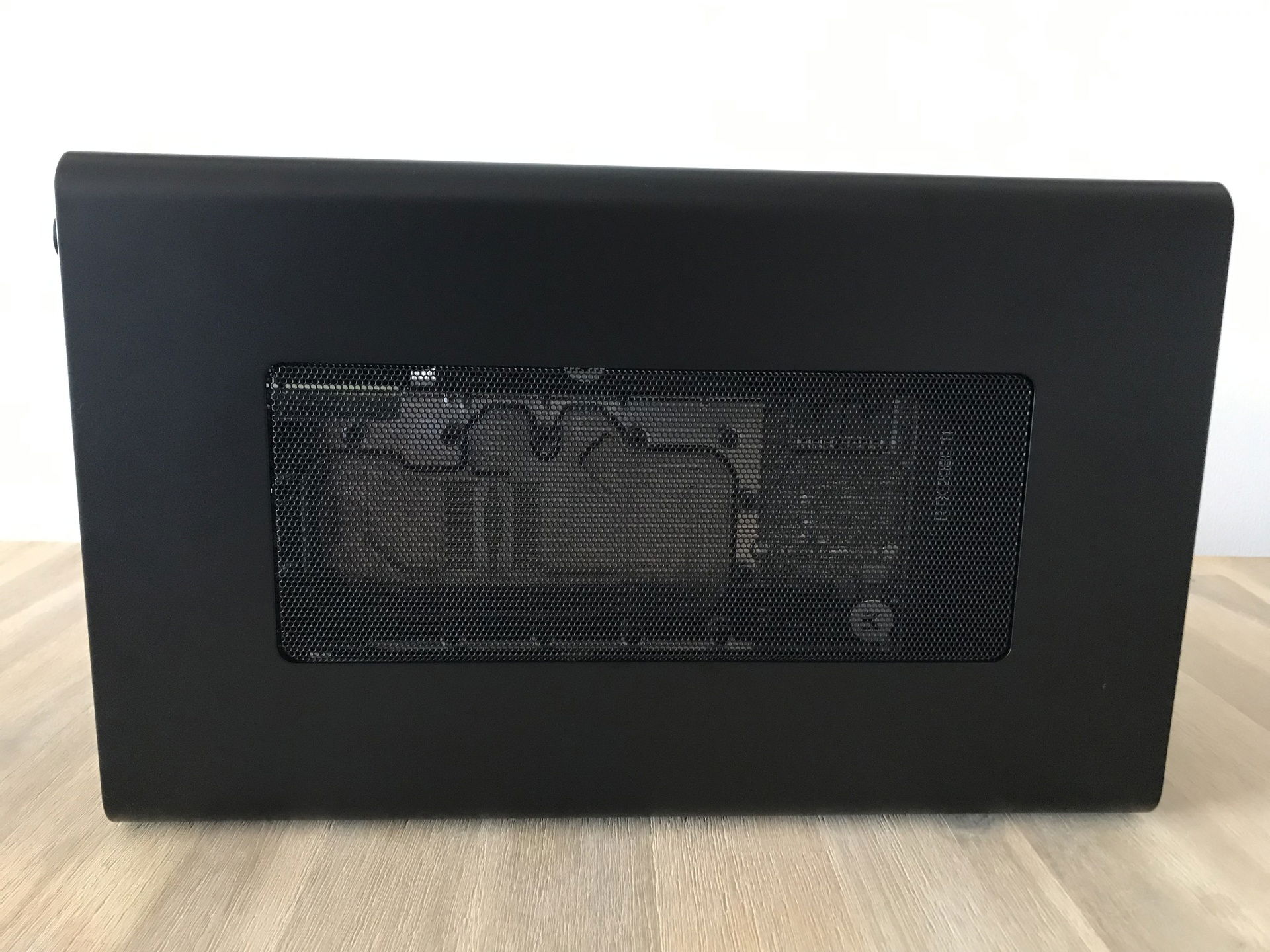 Water-cooled Razer Core X » builds.gg