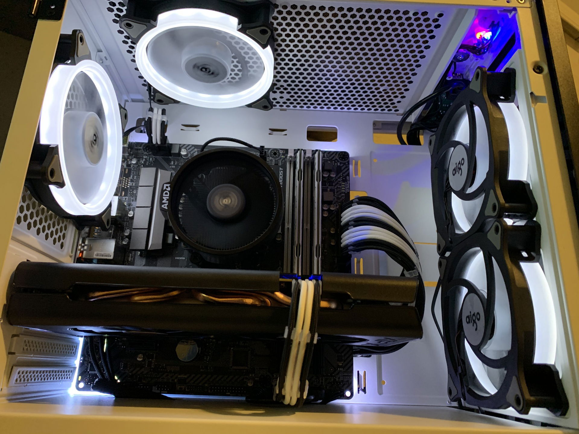 Black/White matx build » builds.gg