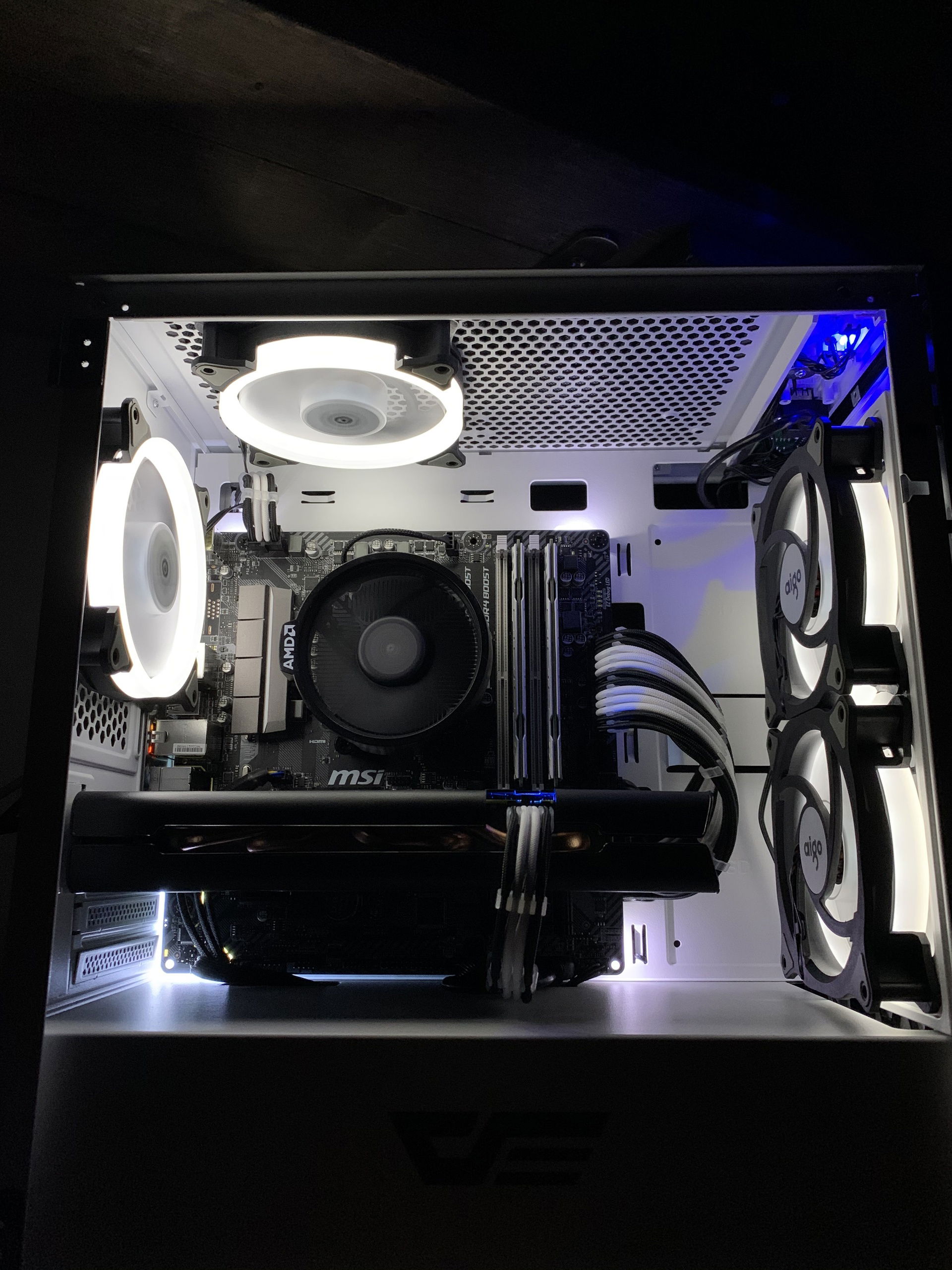 Black/White matx build » builds.gg