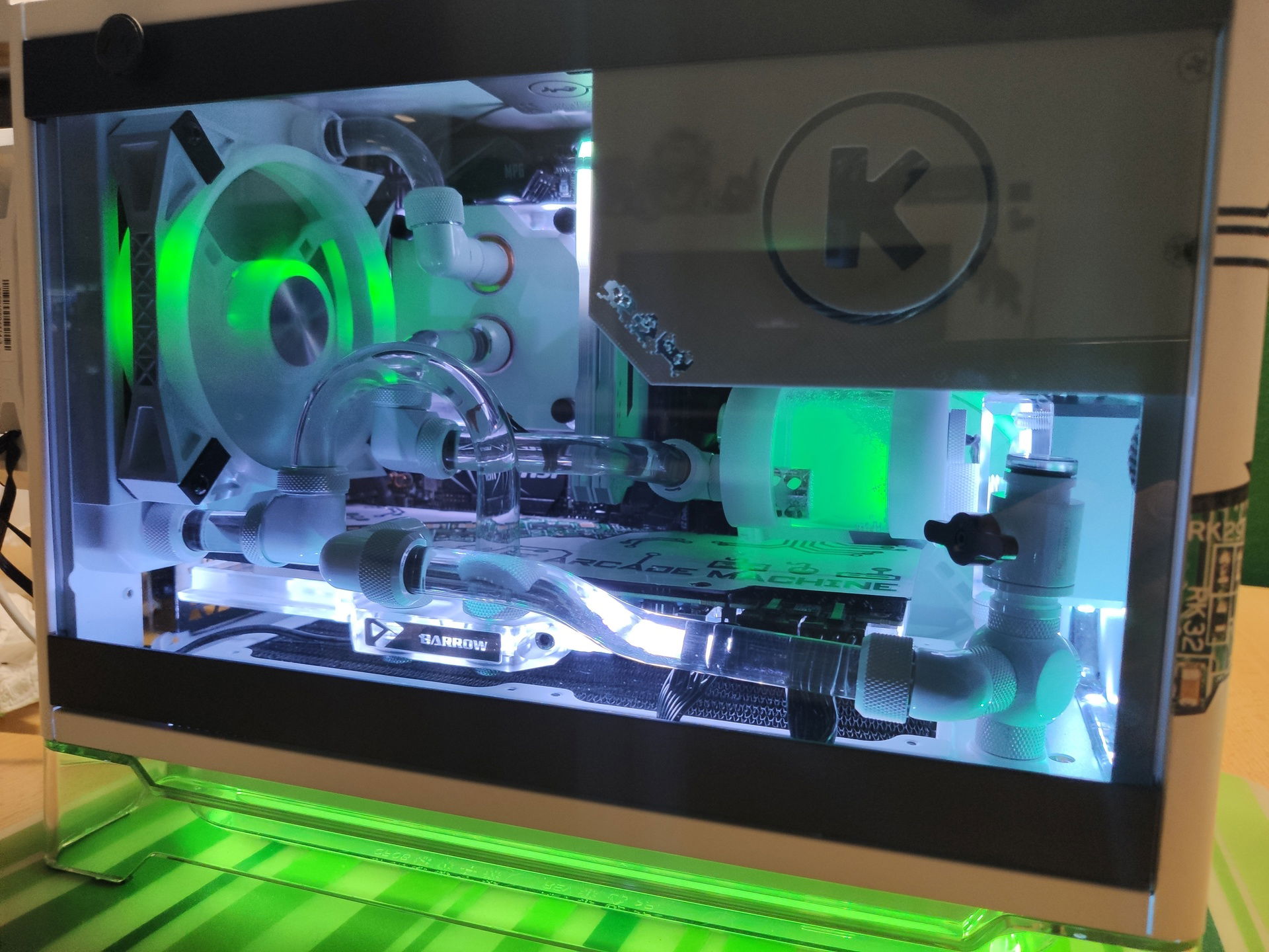 KK - WHITE ARCADE MACHINE » builds.gg