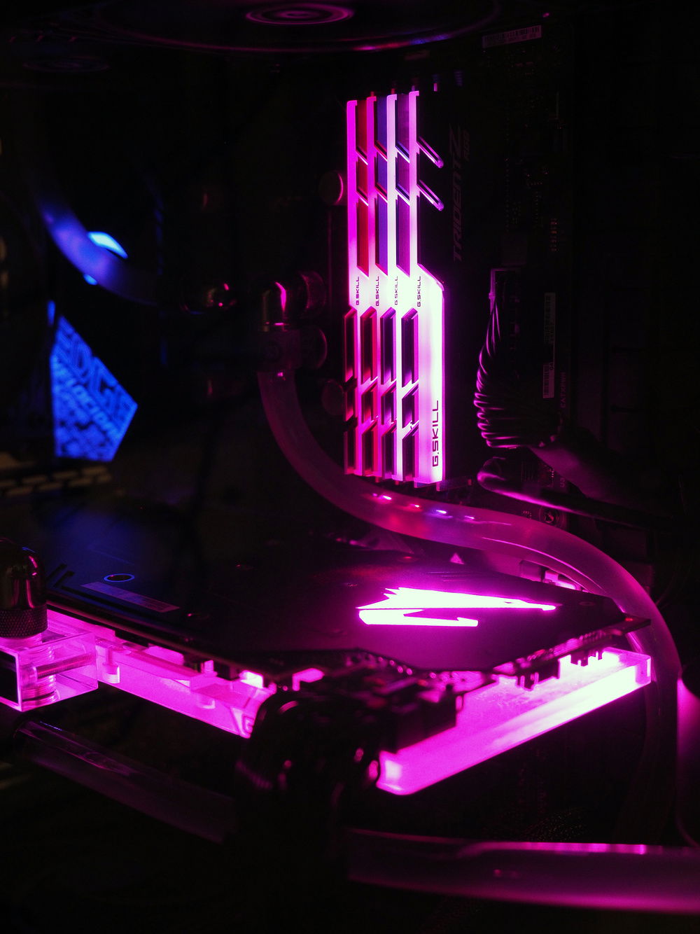 The B3ast I9 9900k Rtx 2080 Ti 32gb Ram Full Custom Loop Lian Li