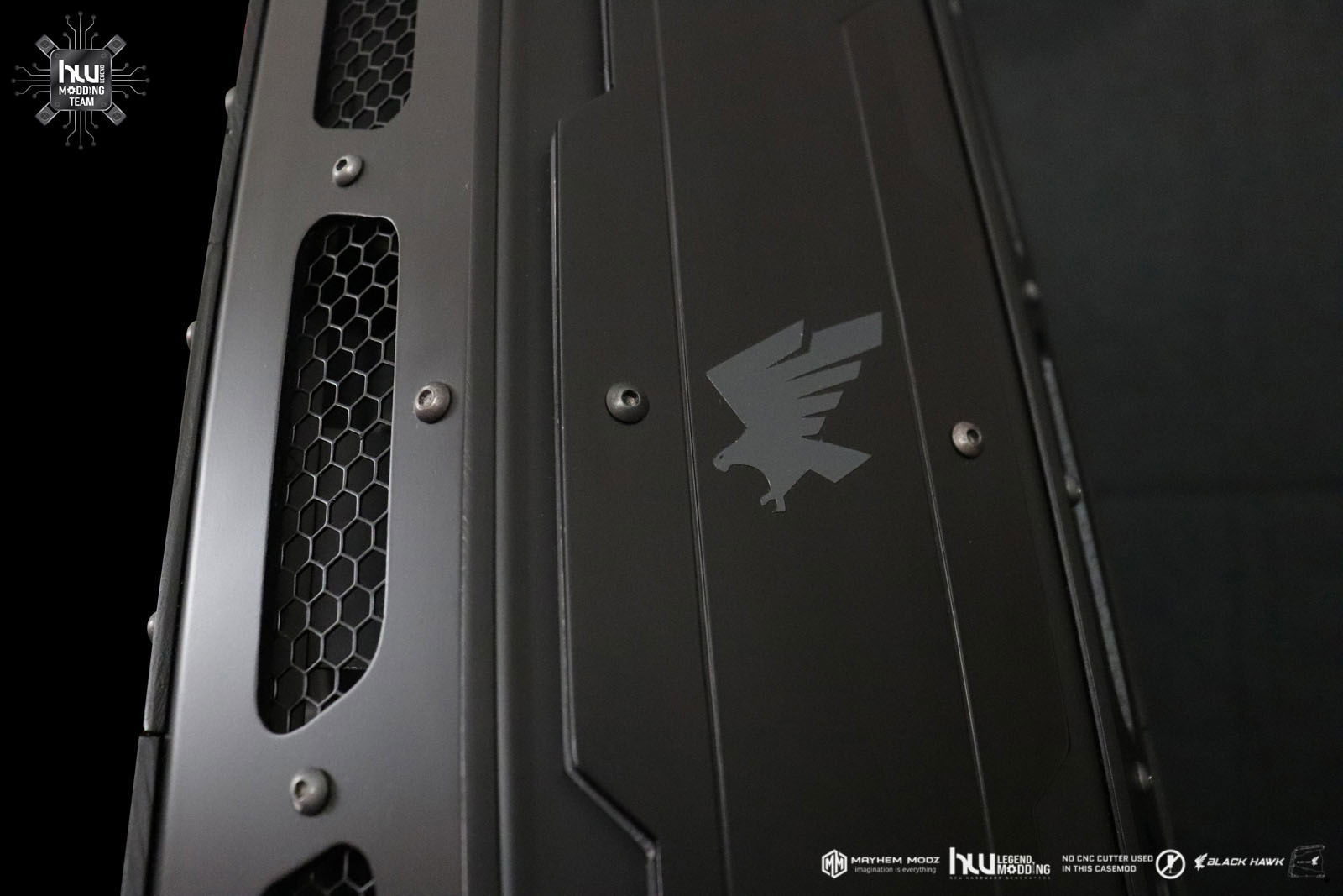 BLACK HAWK A SCRATCH BUILD » builds.gg