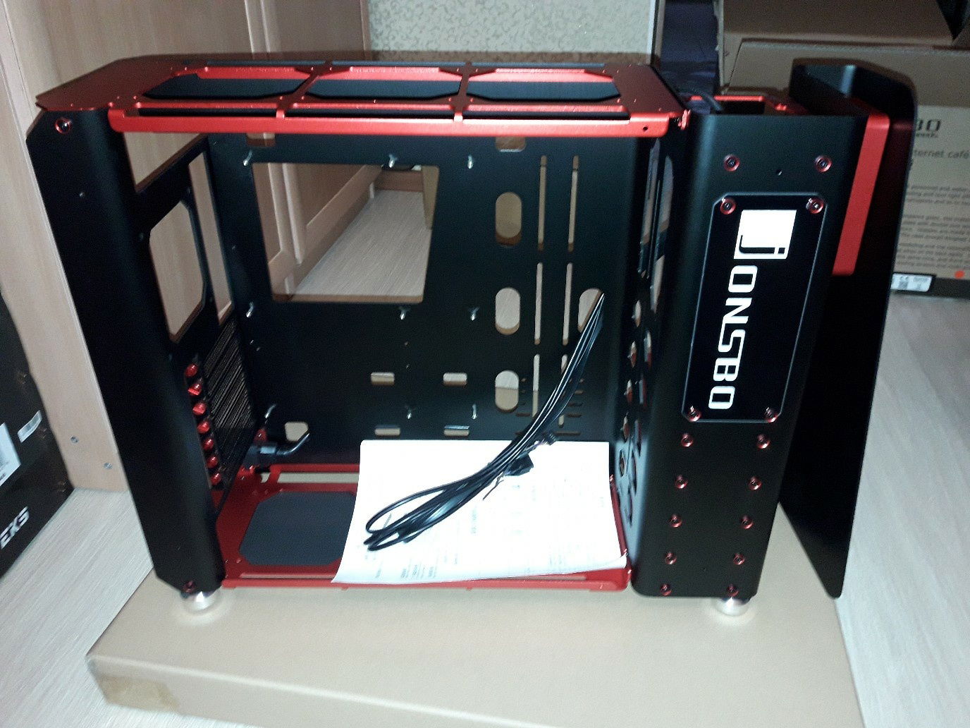 Jonsbo MOD1 (Black/RED) » builds.gg