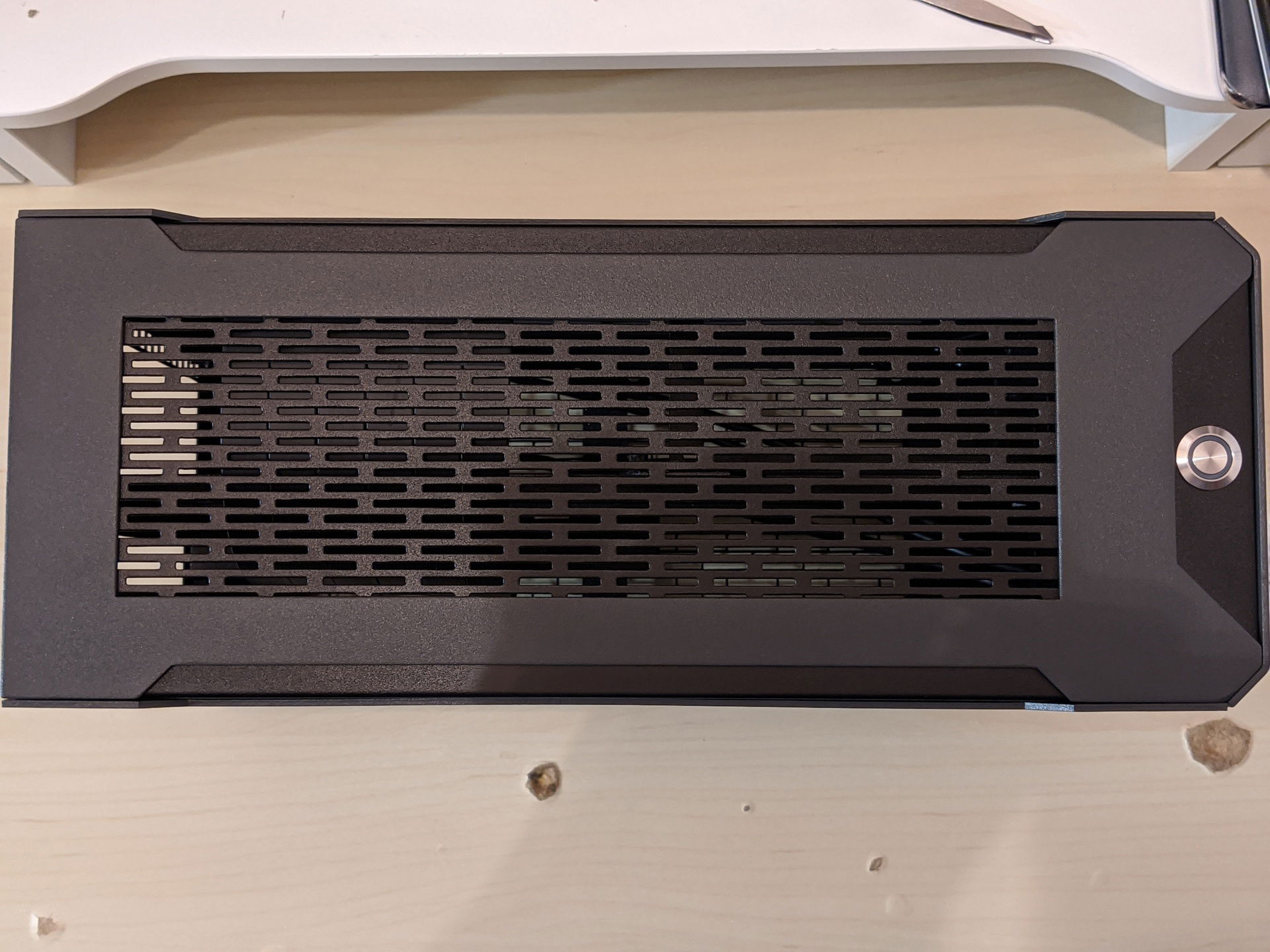 Small SFF Sliger SM550 » builds.gg