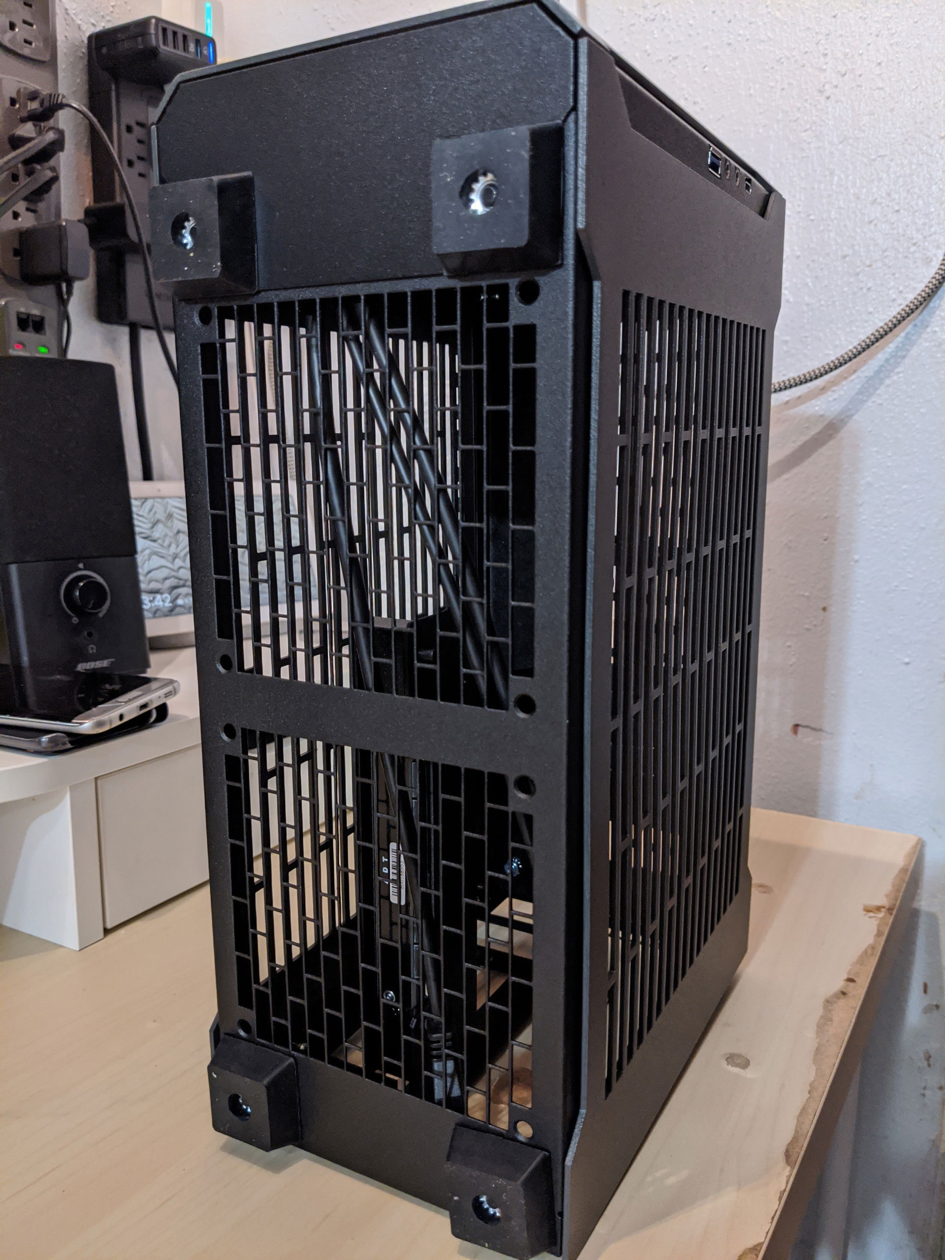 Small SFF Sliger SM550 » builds.gg