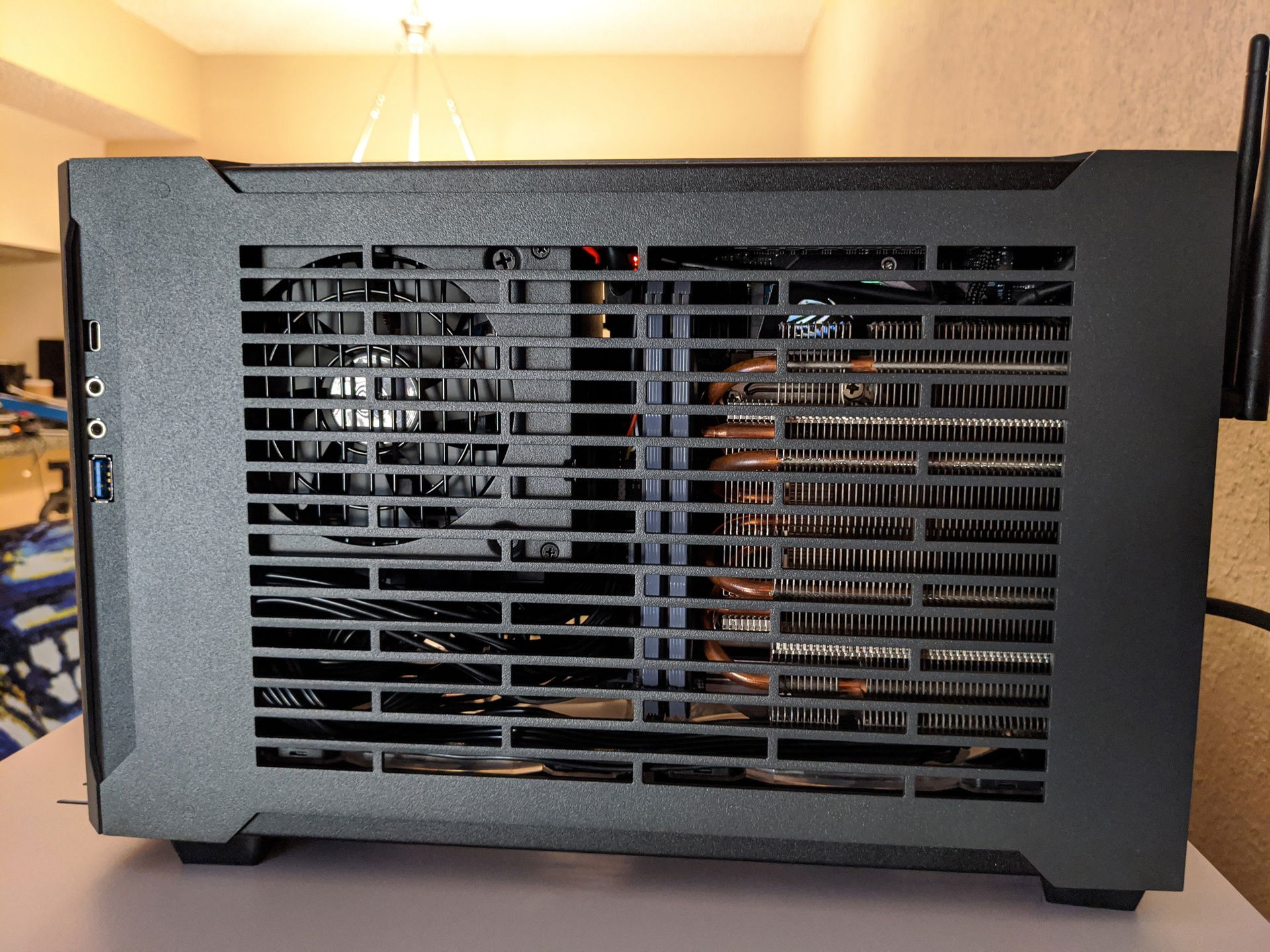 Small SFF Sliger SM550 » builds.gg