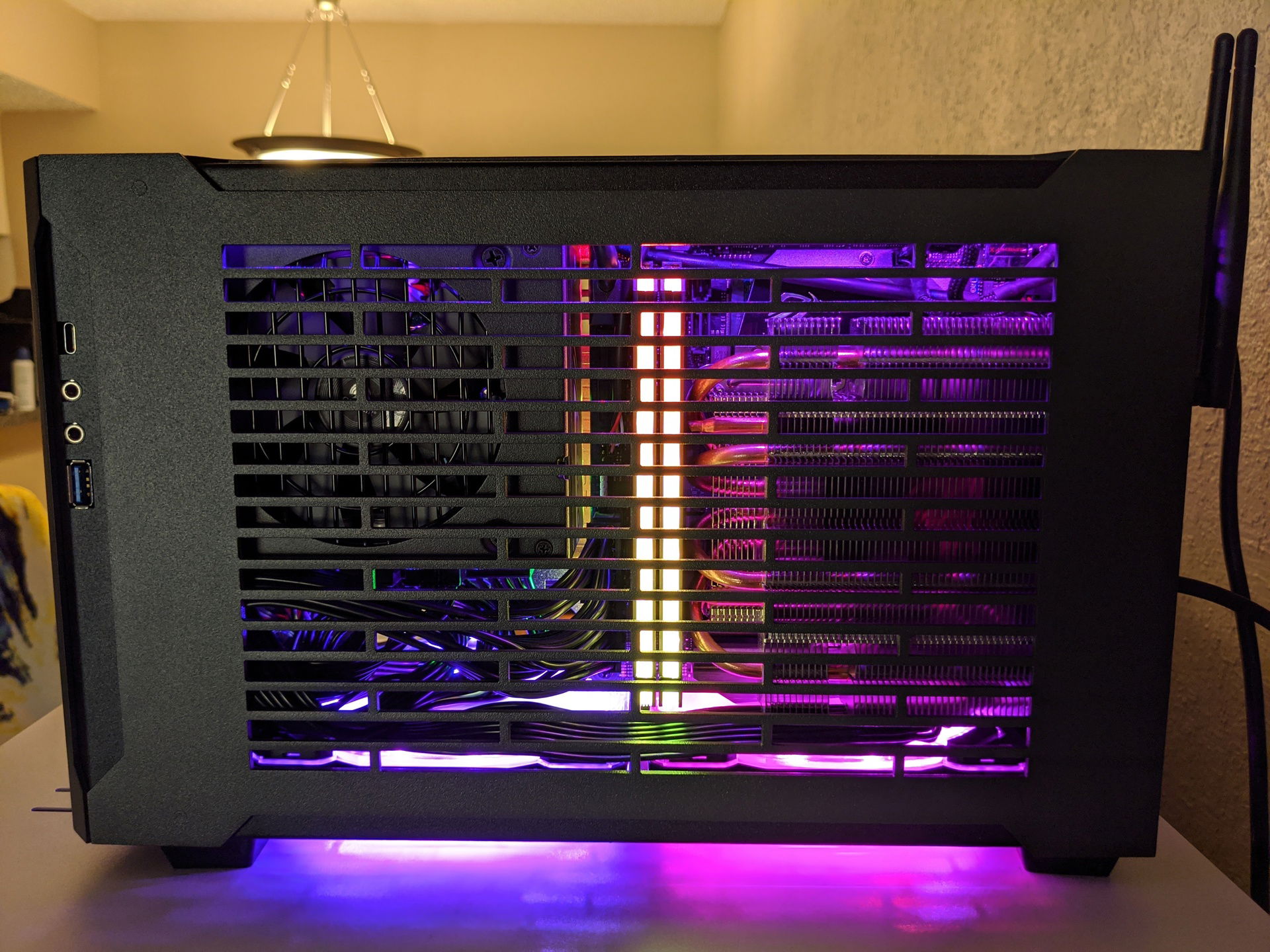 Small SFF Sliger SM550 » builds.gg