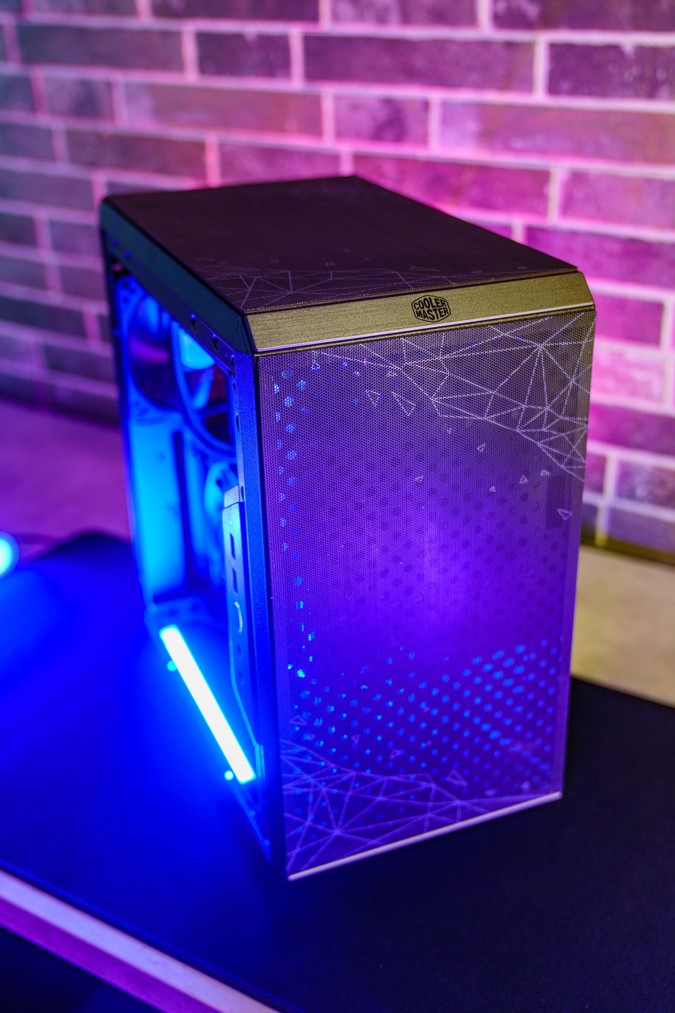 Mah Boi - Compact Q500L build with Custom Filters Design » builds.gg