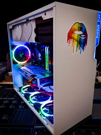 Custom Pc Build #77 "Pink Glaze" A gaming pc on a Lian-Li 011 Dynamic ...
