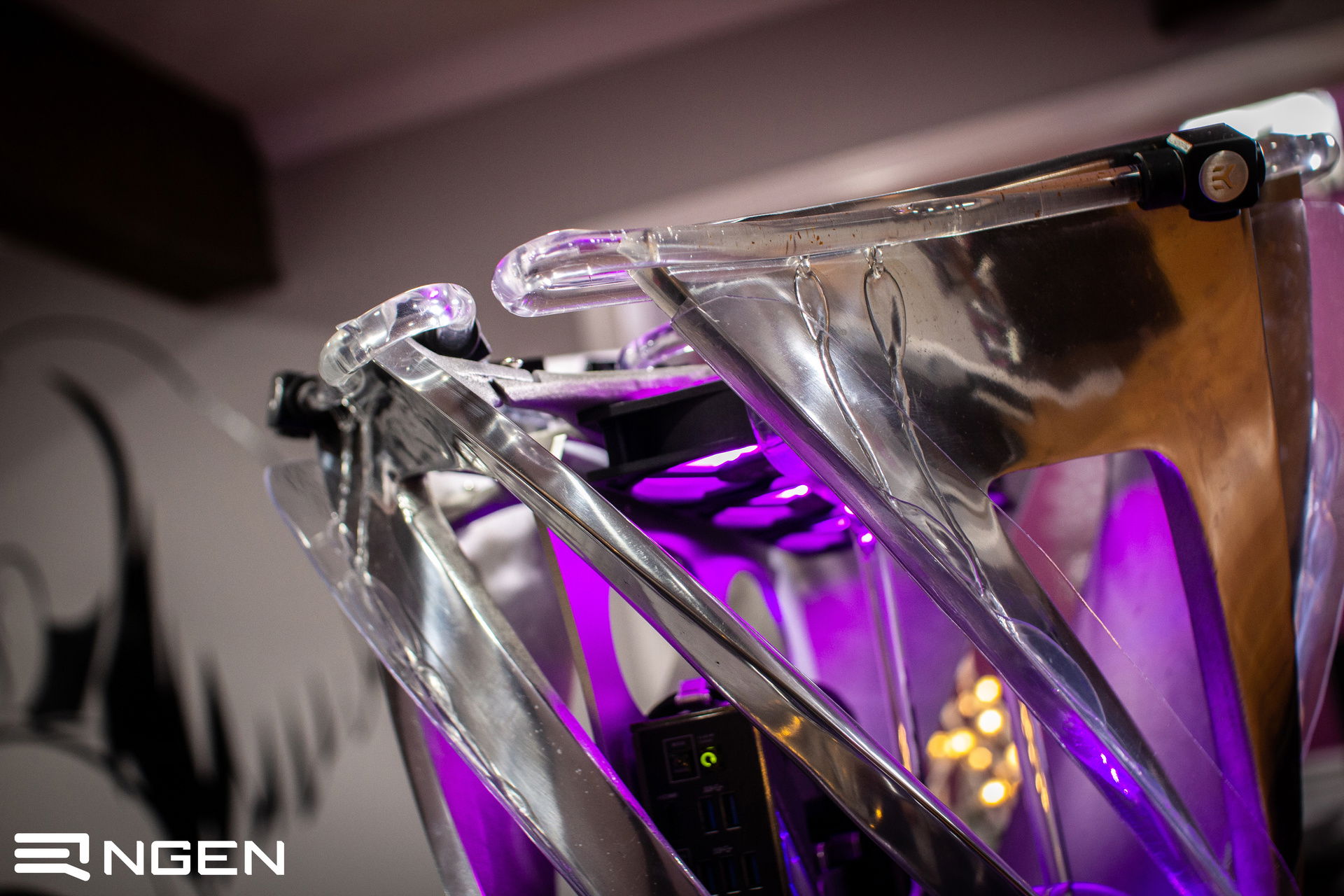 Zen Tower - Open Waterfall Cooled Computer » builds.gg