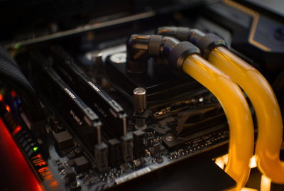 Ultra Compact Wood PC » builds.gg