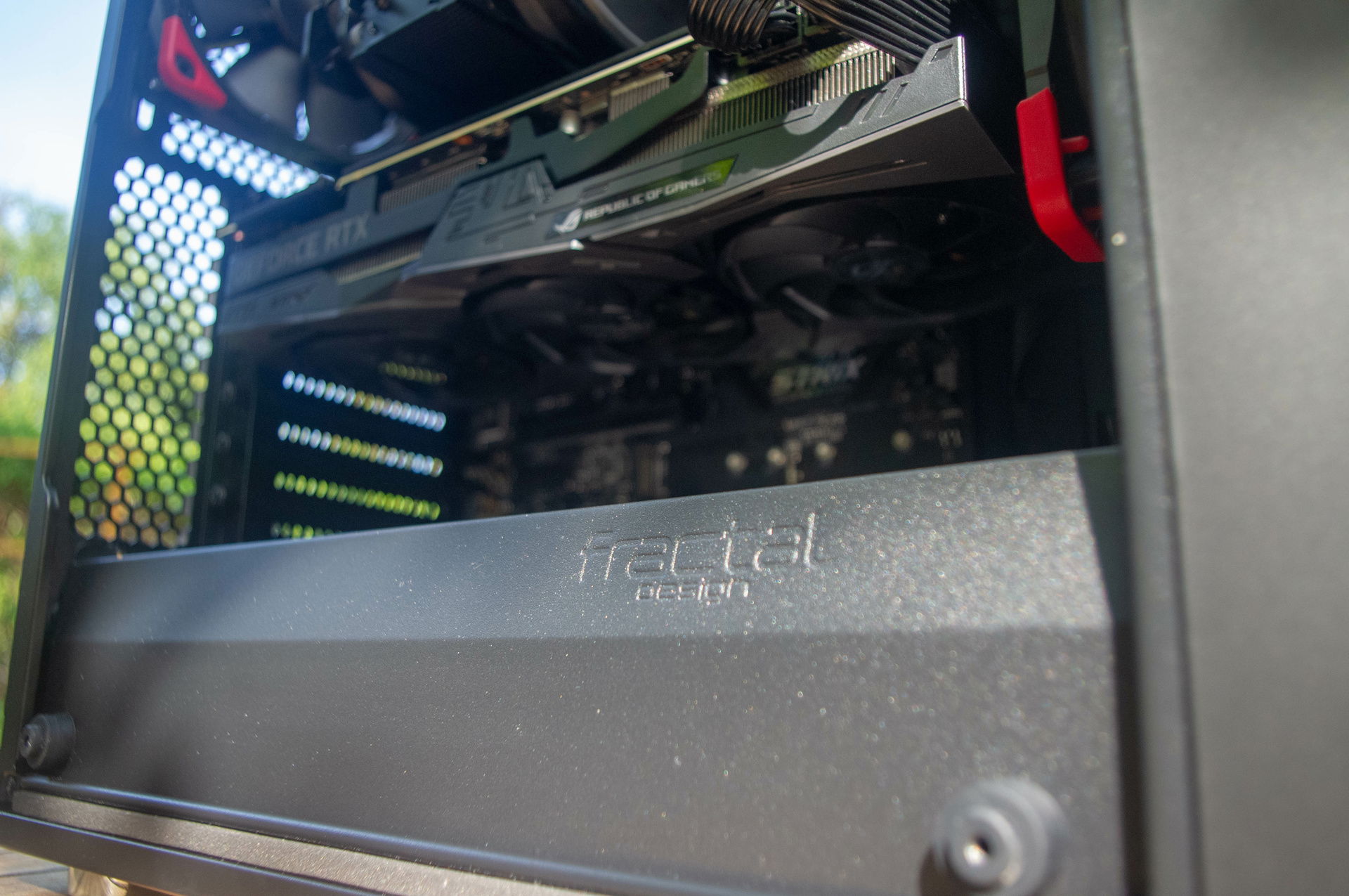 ASUS ROG Build - Ryzen 7 3700X, RTX 2080S, 16GB RAM » builds.gg