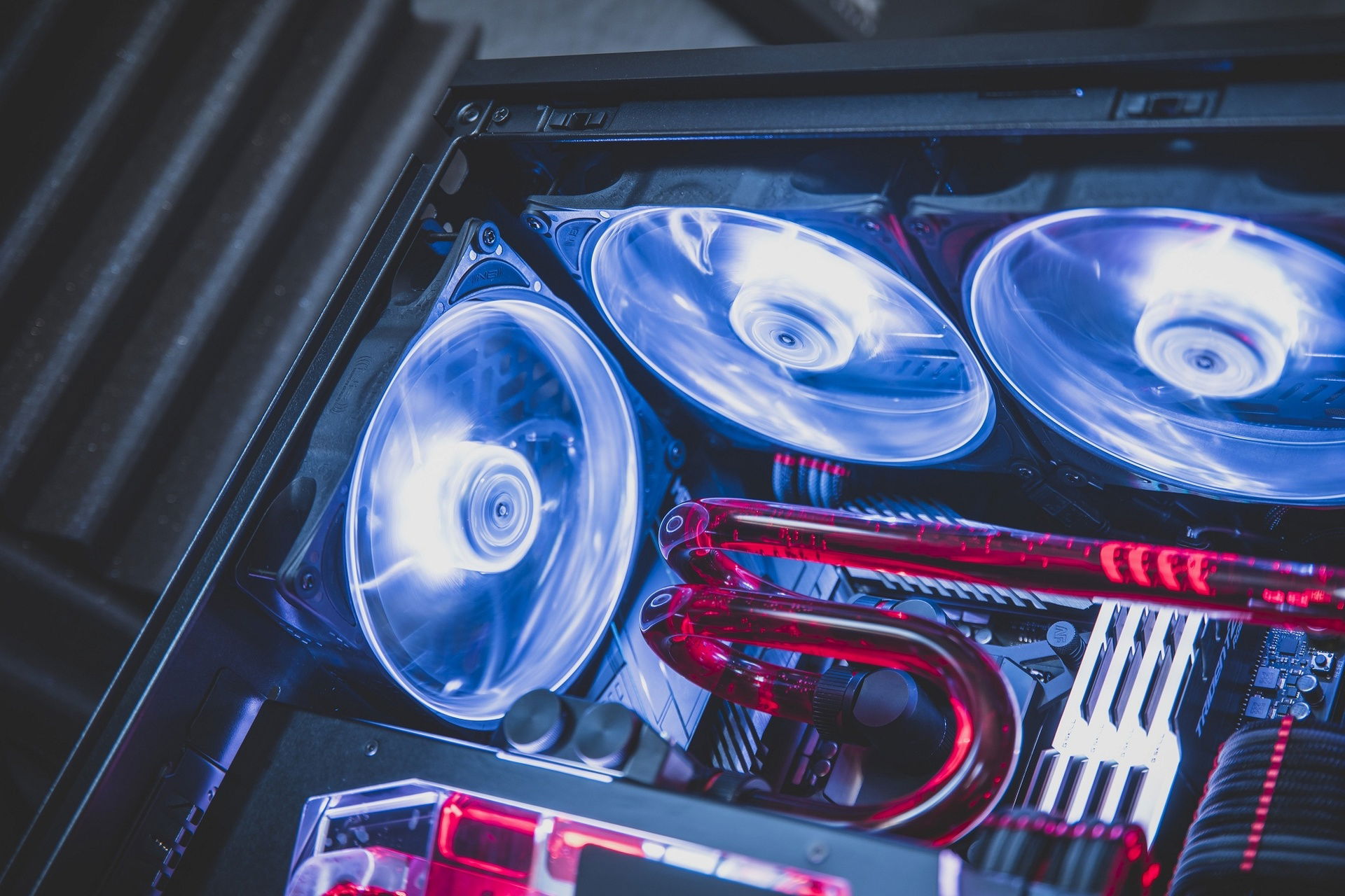 Define 7 ROG STRIX » builds.gg