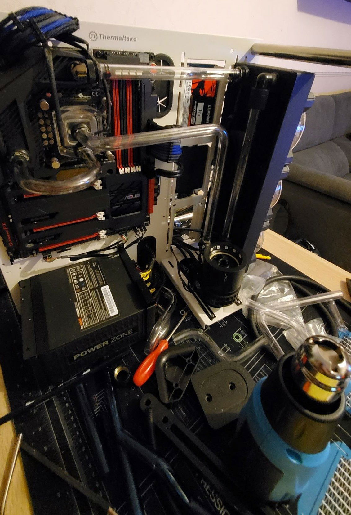 Mod Thermaltake Core P3 -ROG » builds.gg