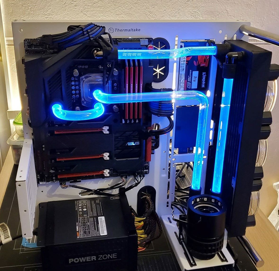 Mod Thermaltake Core P3 -ROG » builds.gg