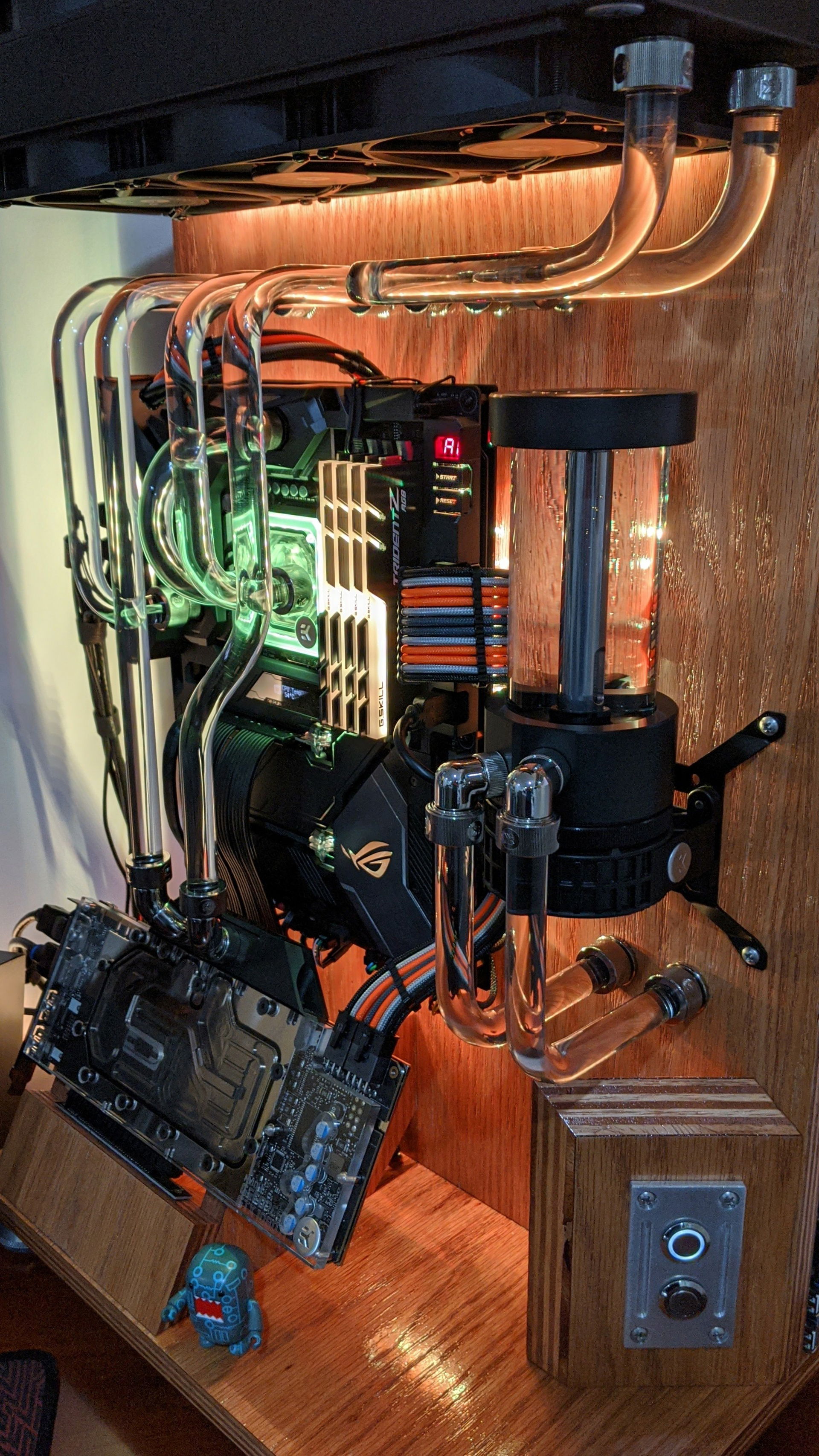 Oak Pillar - Custom Built Case » builds.gg