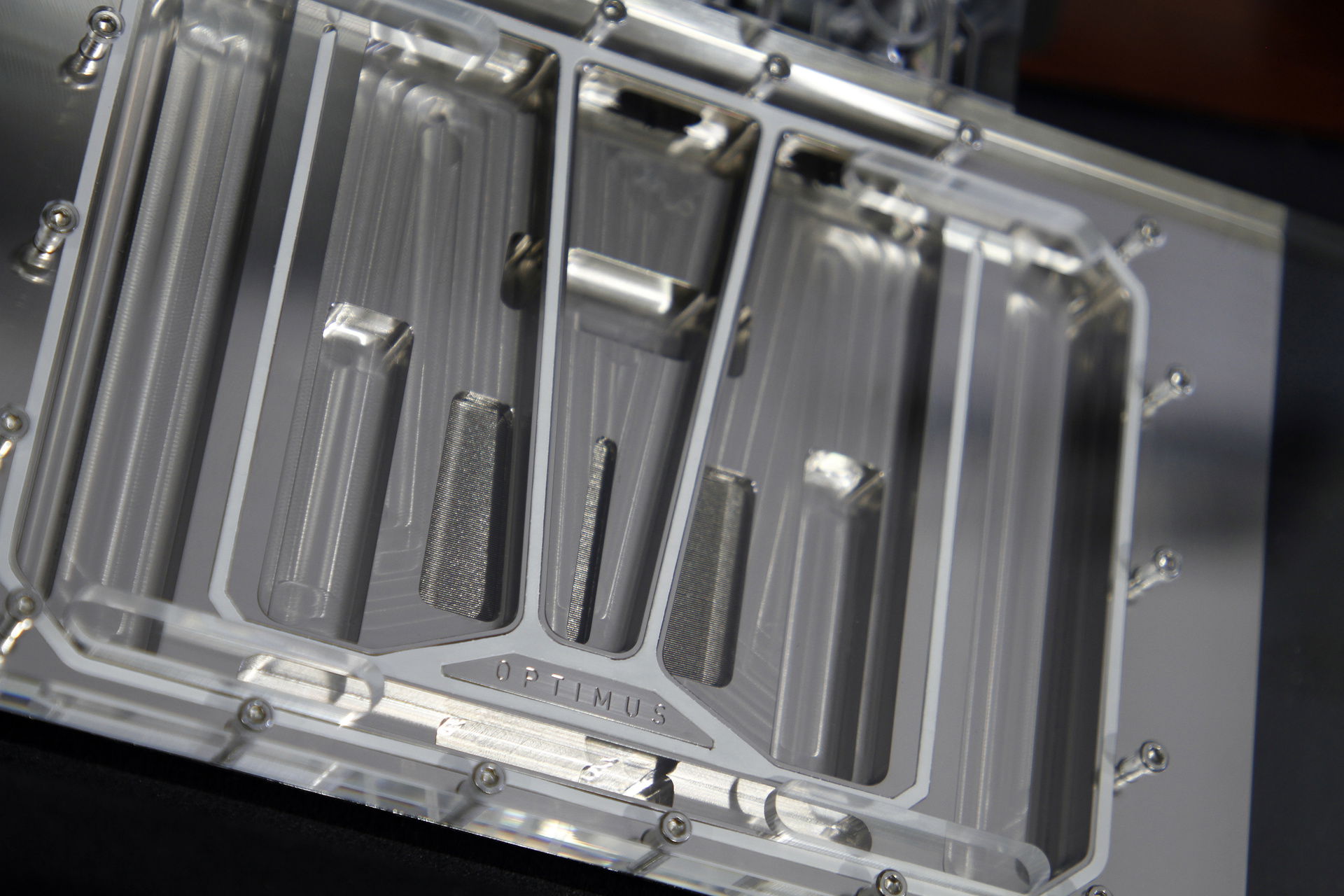 Oak Pillar - Custom Built Case » builds.gg