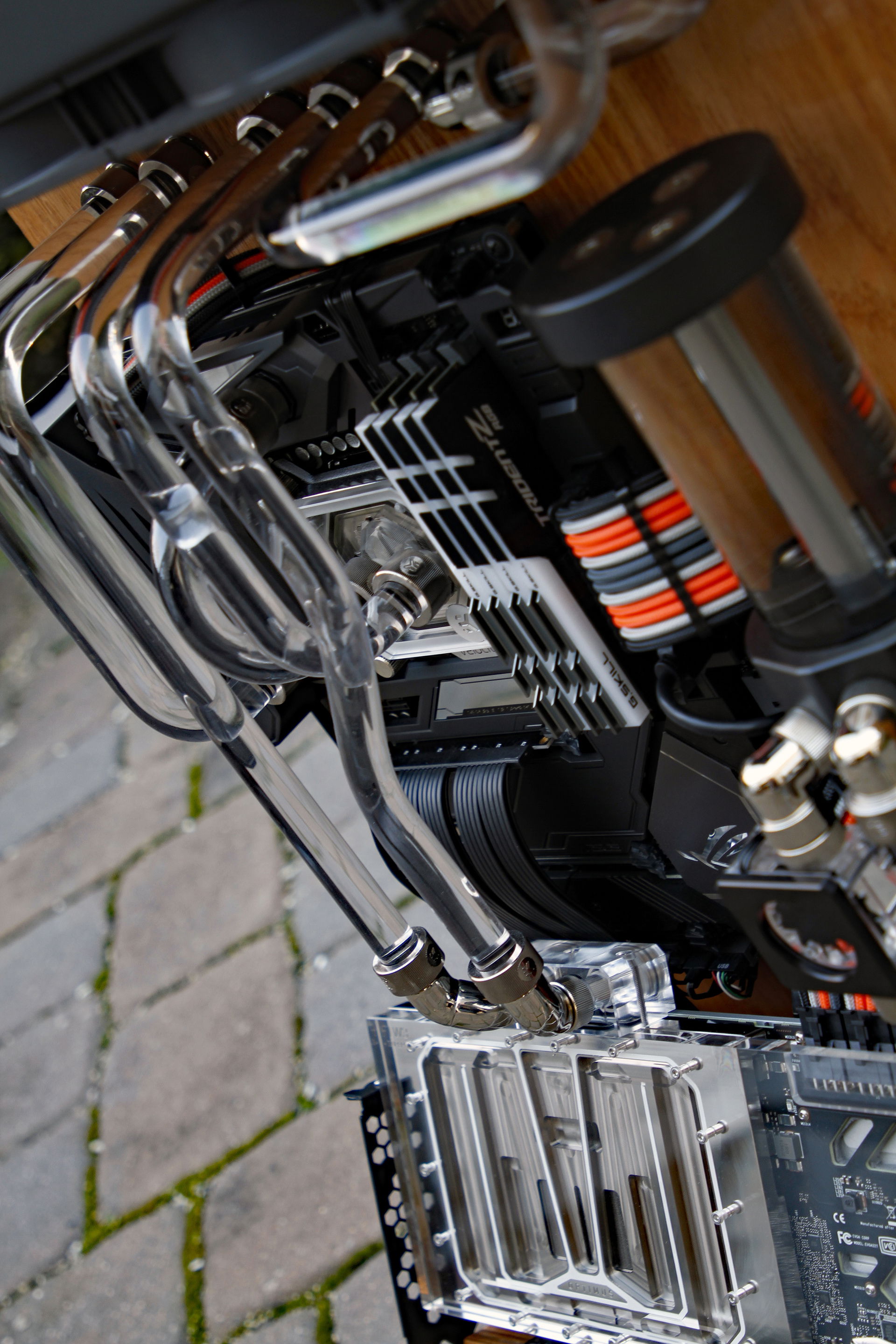 Oak Pillar - Custom Built Case » builds.gg