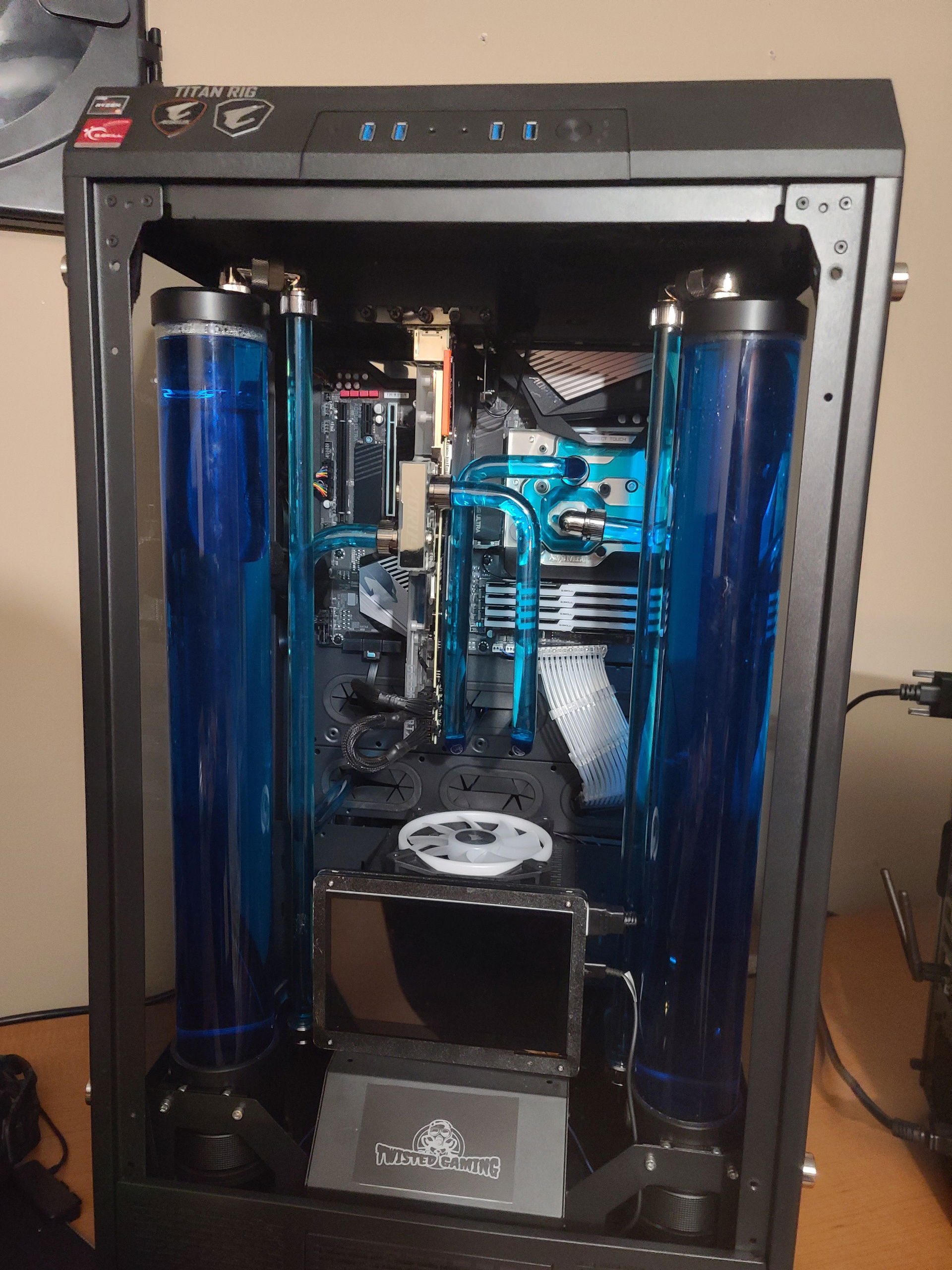 The Tower 900 » builds.gg