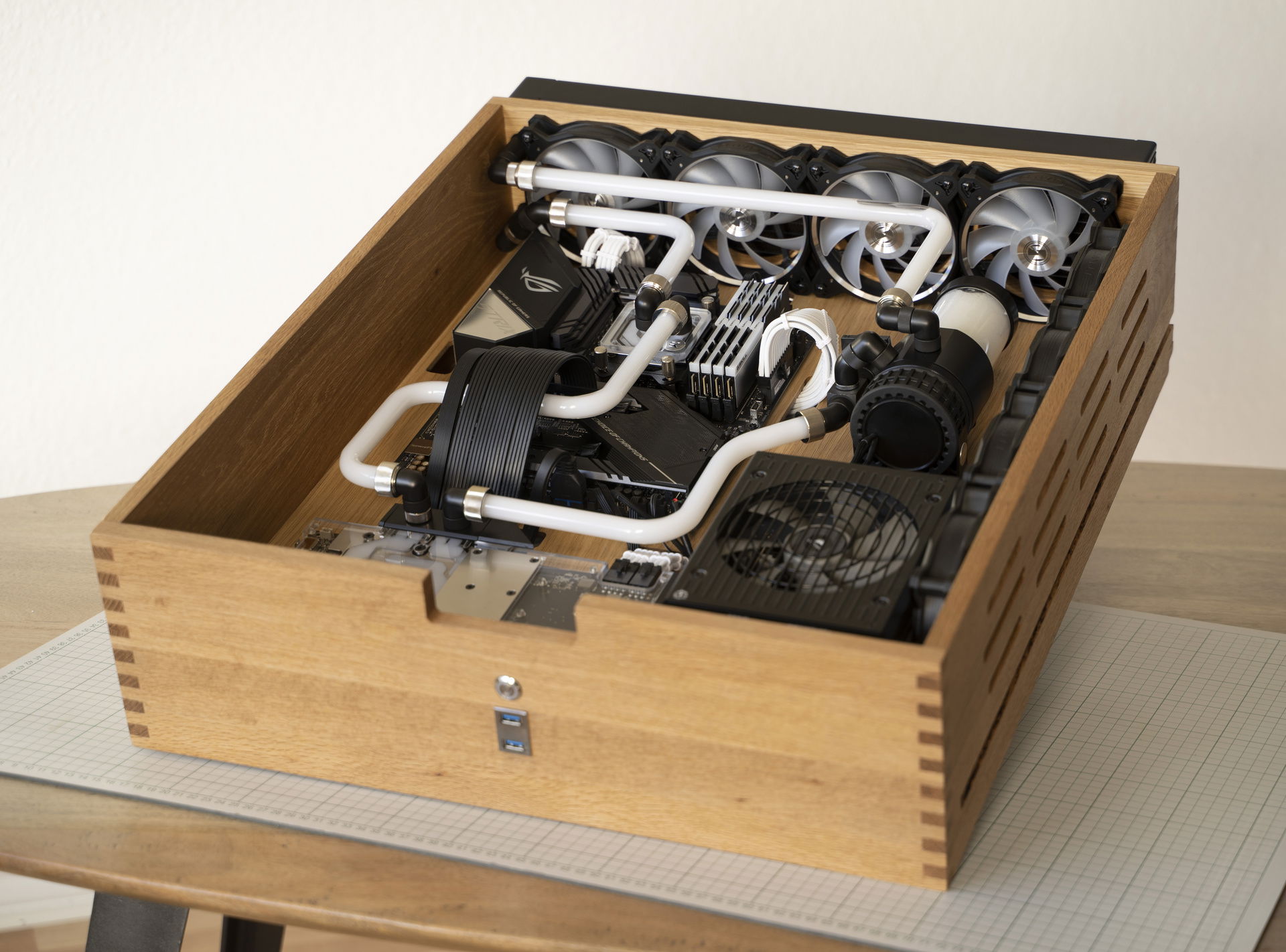 Wooden Desktop PC - Danish Design meets PC Master Race » builds.gg