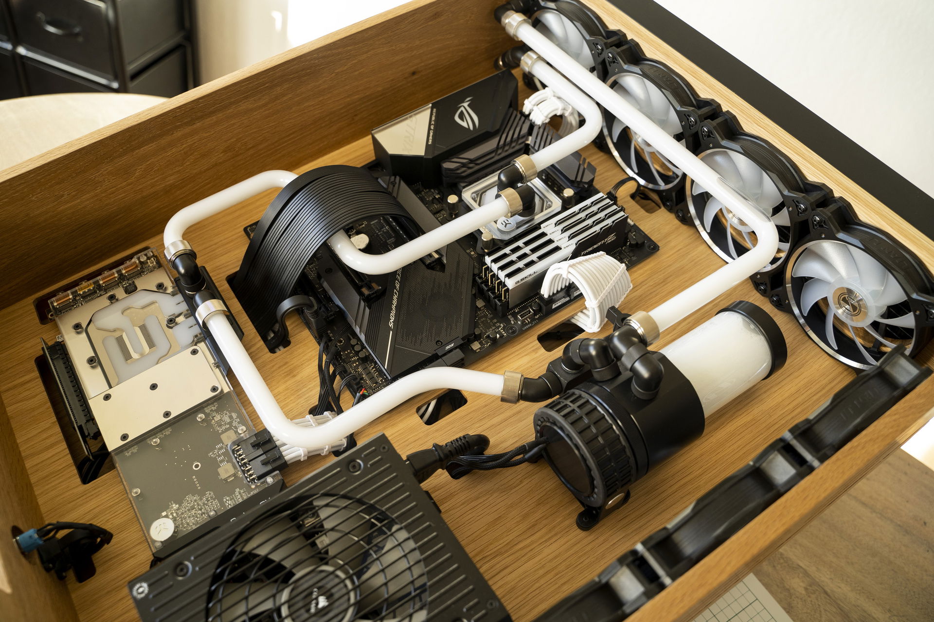 Wooden Desktop PC - Danish Design meets PC Master Race » builds.gg