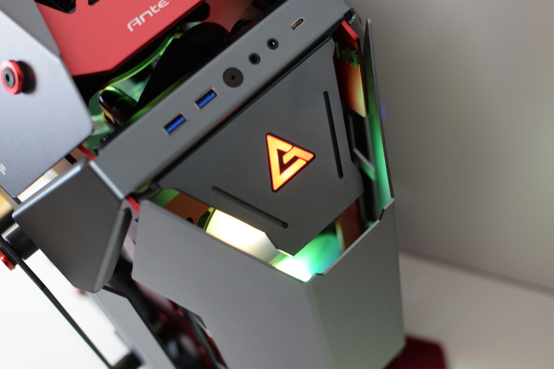 Special Edition Antec Torque Red Waterway » builds.gg