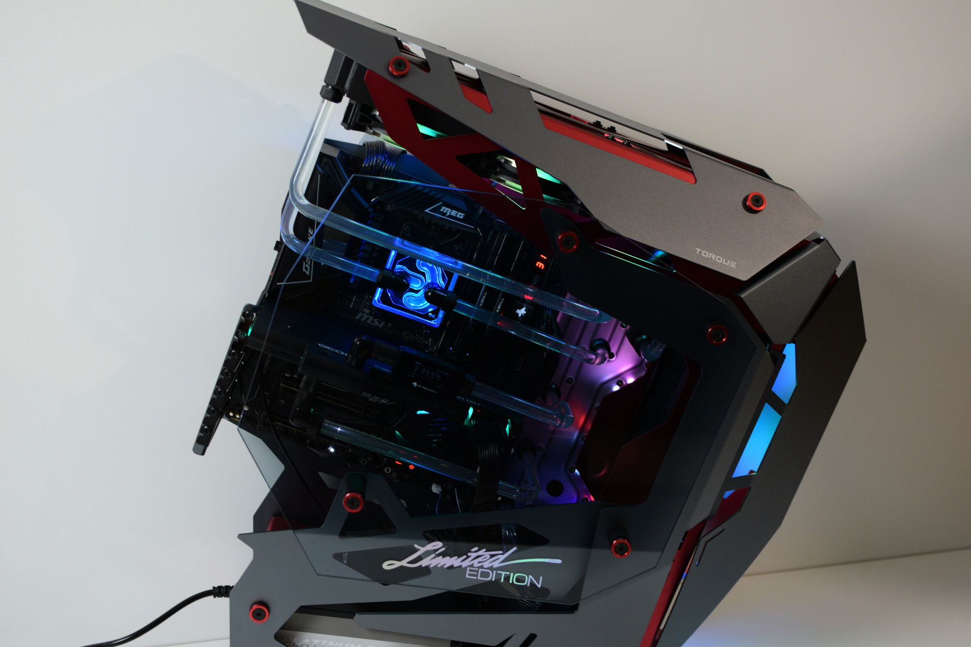 Special Edition Antec Torque Red Waterway » builds.gg