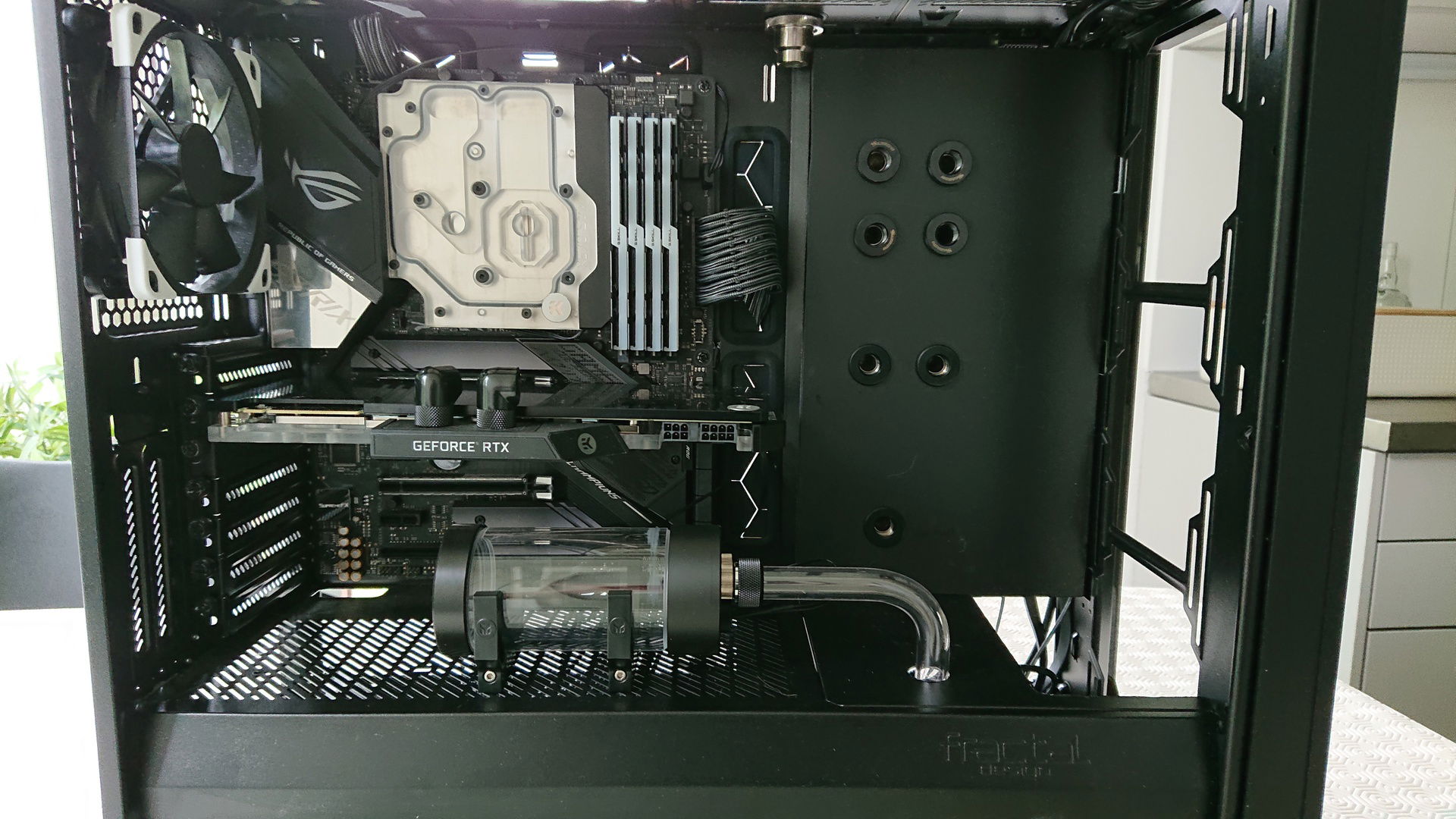 White Meshify » builds.gg