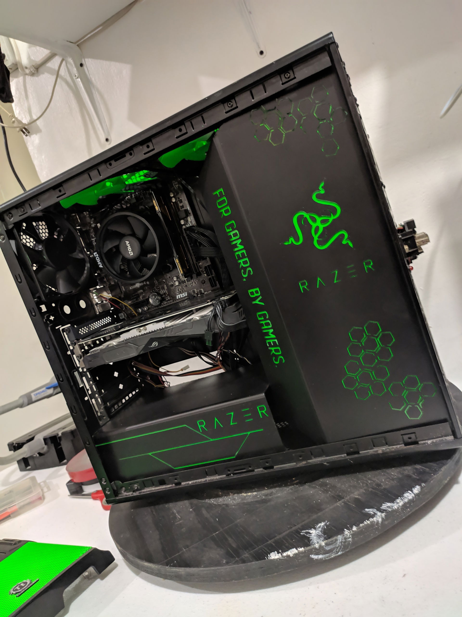 Razer Theme Budget build » builds.gg