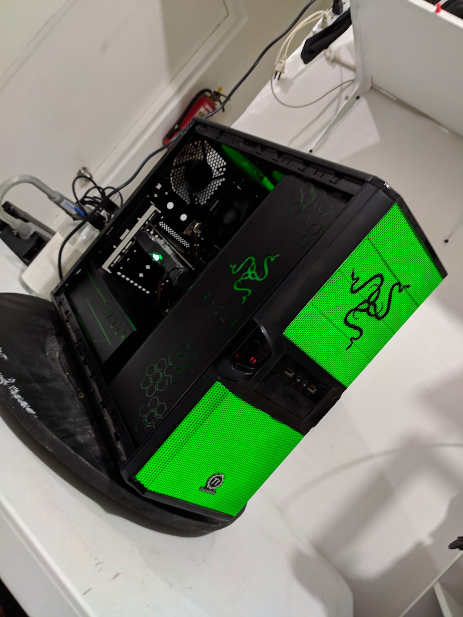 Razer Theme Budget build » builds.gg