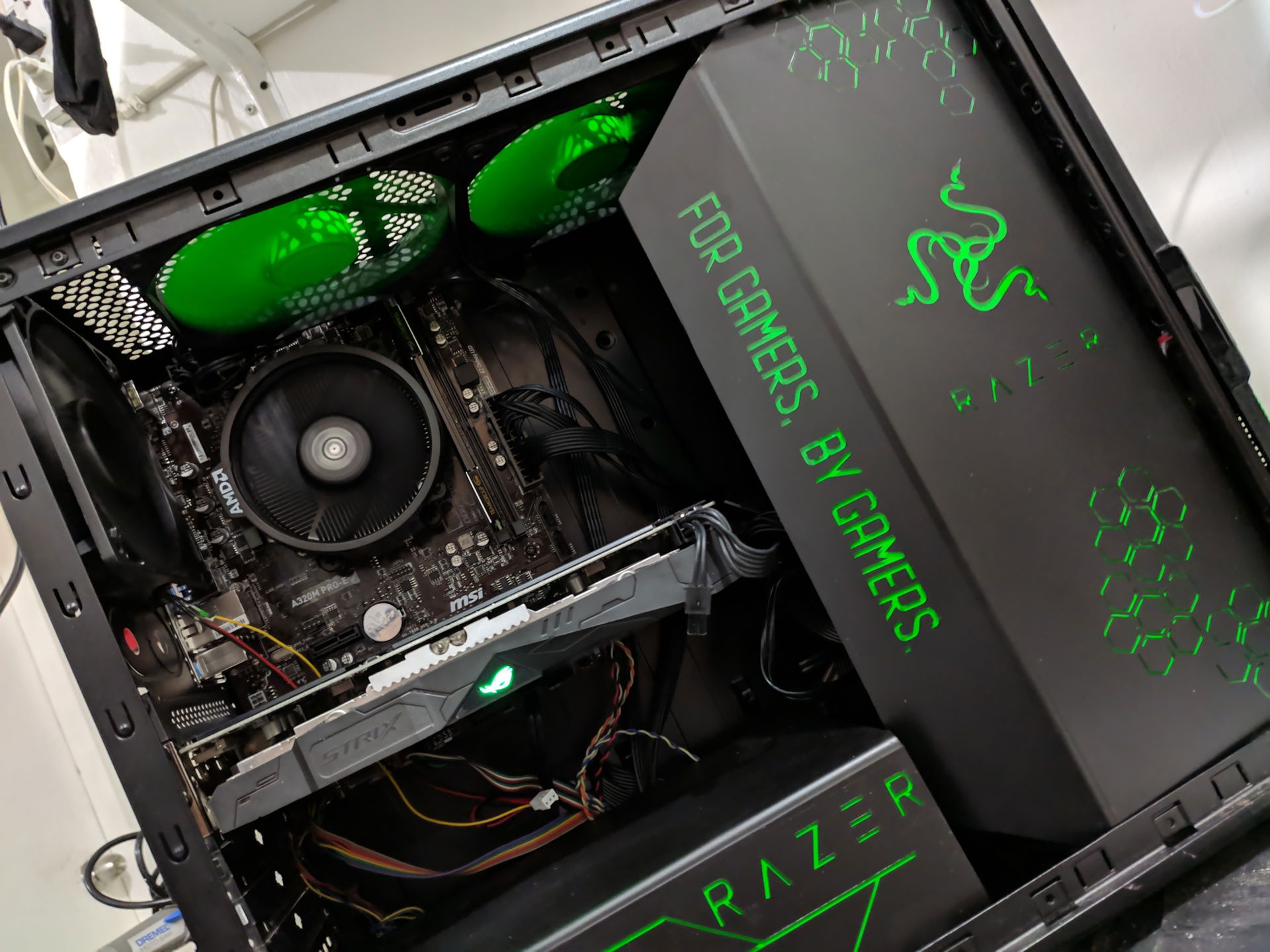 Razer Theme Budget build » builds.gg