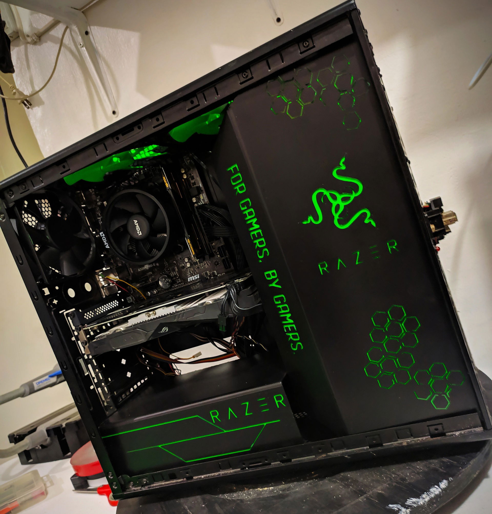 Razer Theme Budget build » builds.gg