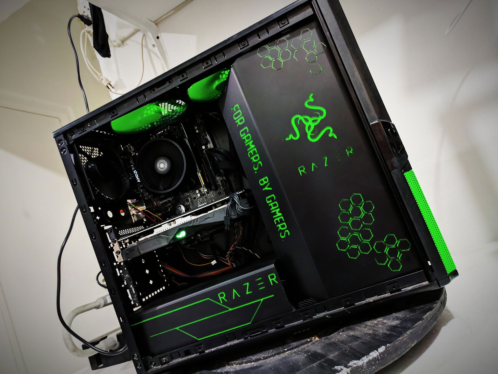 Razer Theme Budget build » builds.gg